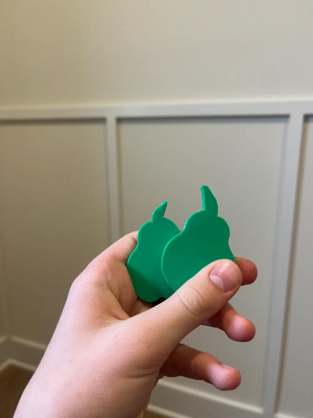 Magnetic Pear Fidget by Printing With Emmett - MakerWorld