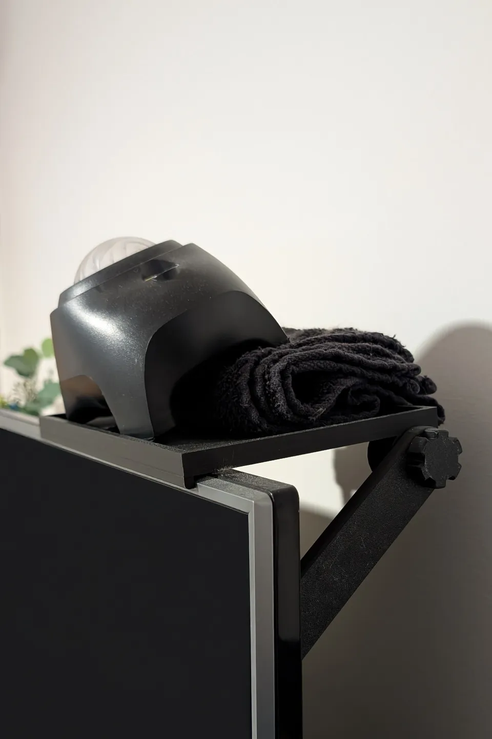 Over the TV Shelf - with lipped edge - Free 3D Print Model - MakerWorld