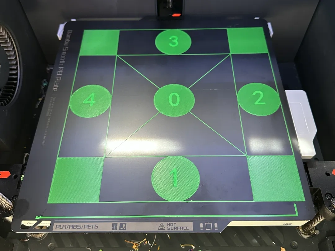 Build plate first layer test piece, check build plate leveling (17min ...
