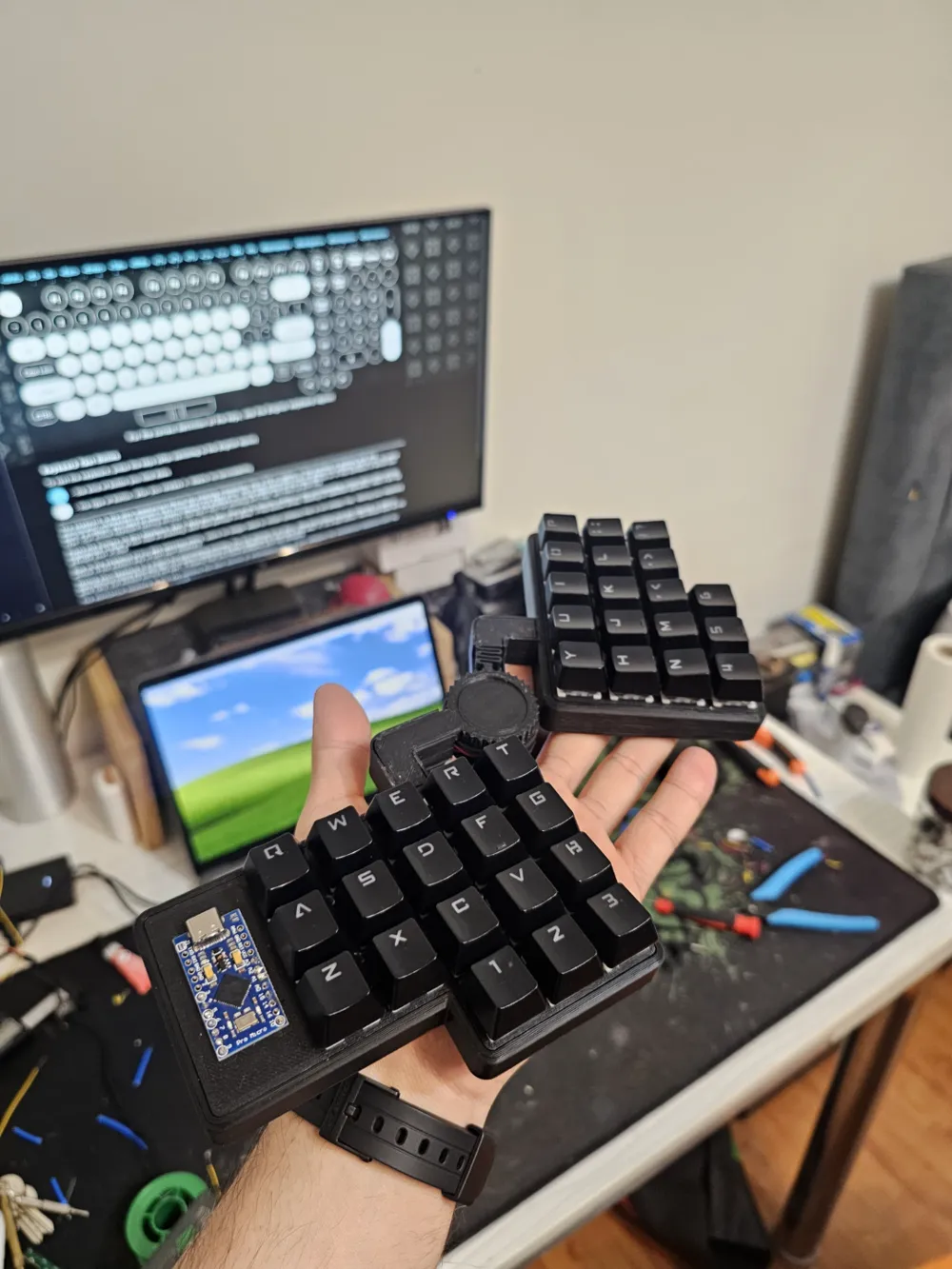 Ortholinear Split Keyboard - 36 keys by Yigit Emecen - MakerWorld