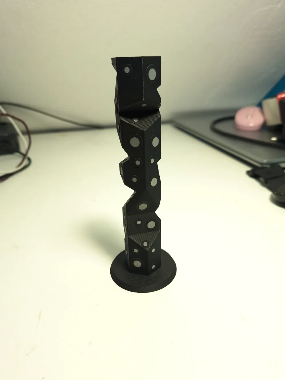 3D scanning marker tower by SkampyCraft MakerWorld: Download Free 3D Models