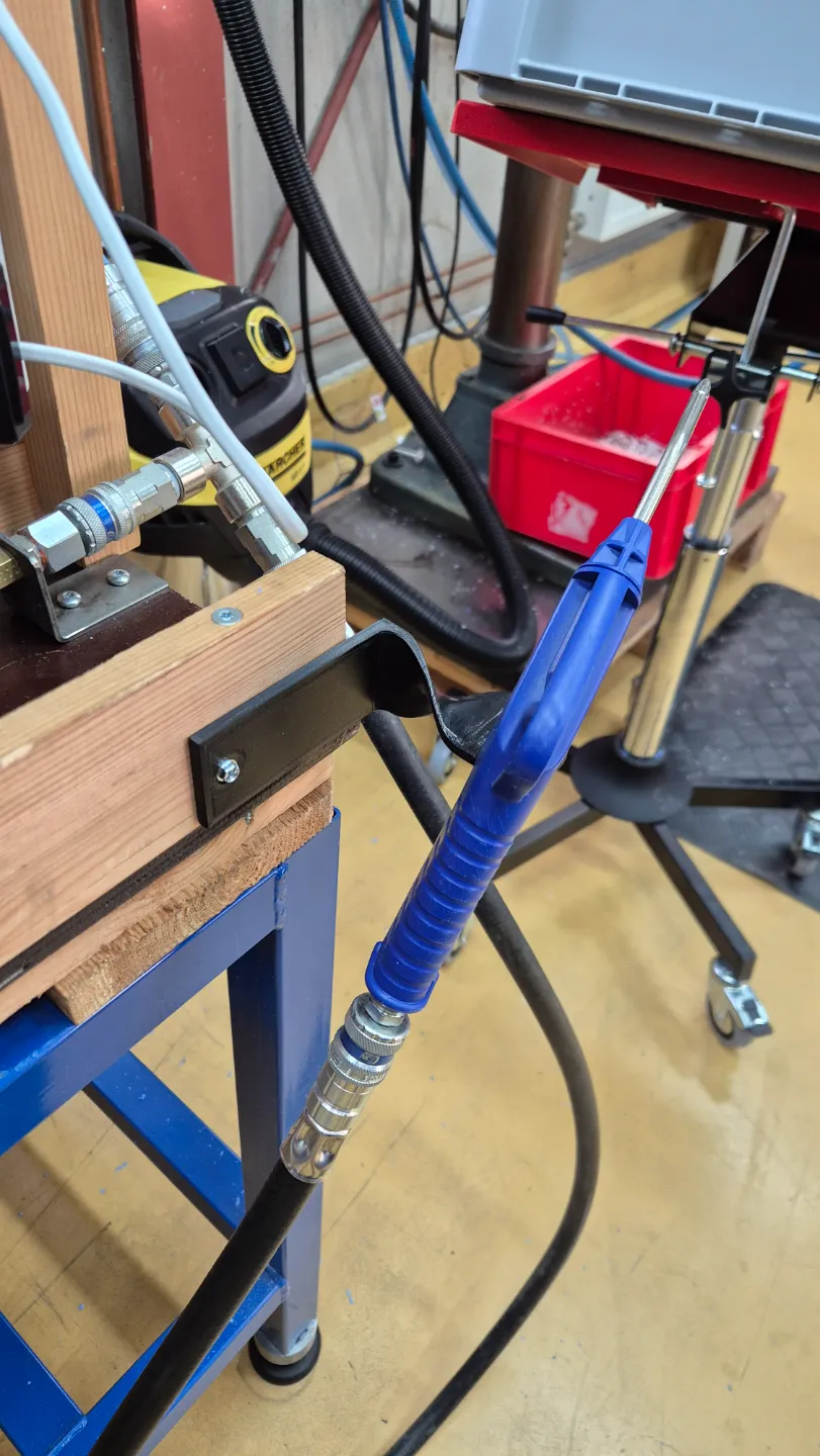 AIR compressor gun holder by Leffes3D - MakerWorld