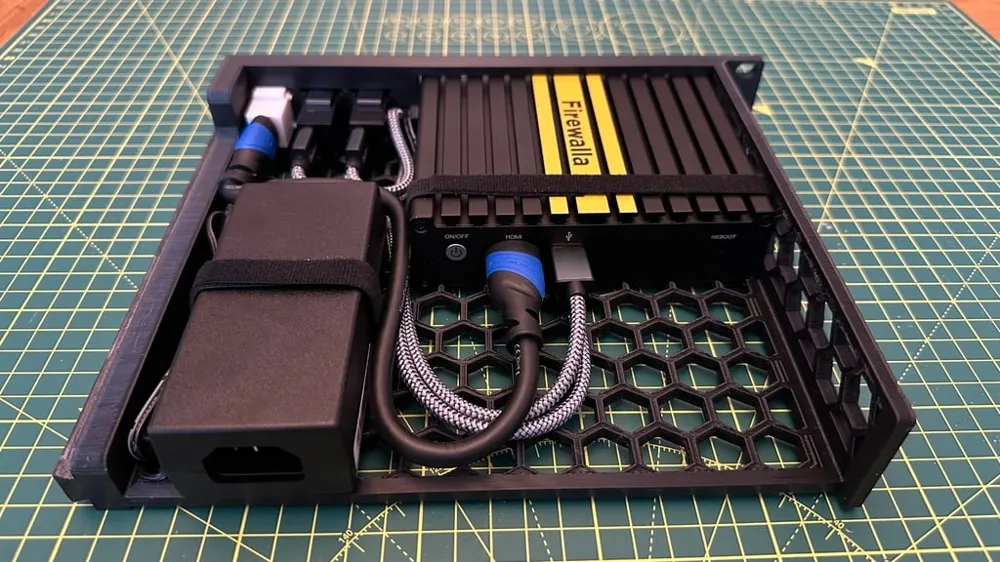 Firewalla Gold / Gold Plus 19" Rack Mount Kit by Emre O - MakerWorld