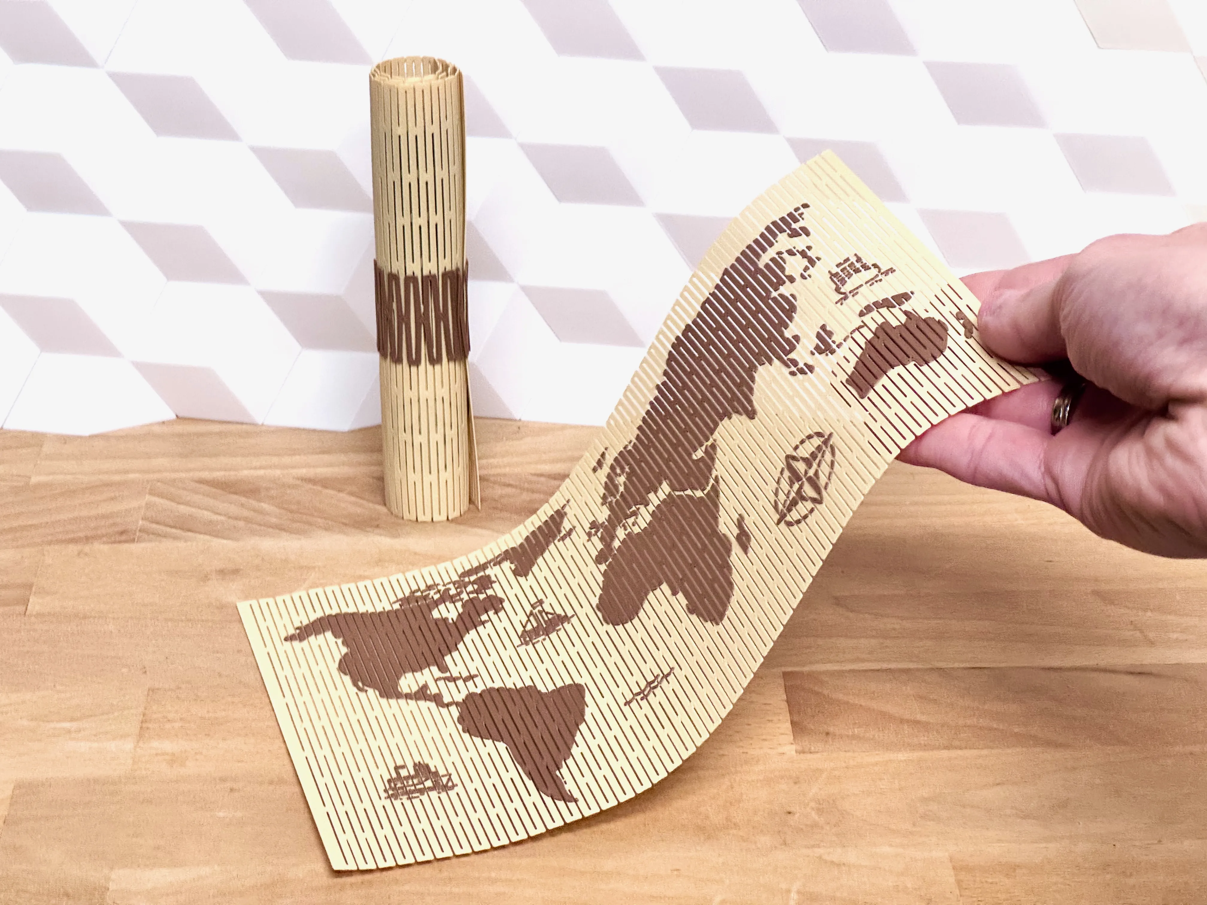 Flexi World Map (flexible world map) - Free 3D Print Model - MakerWorld