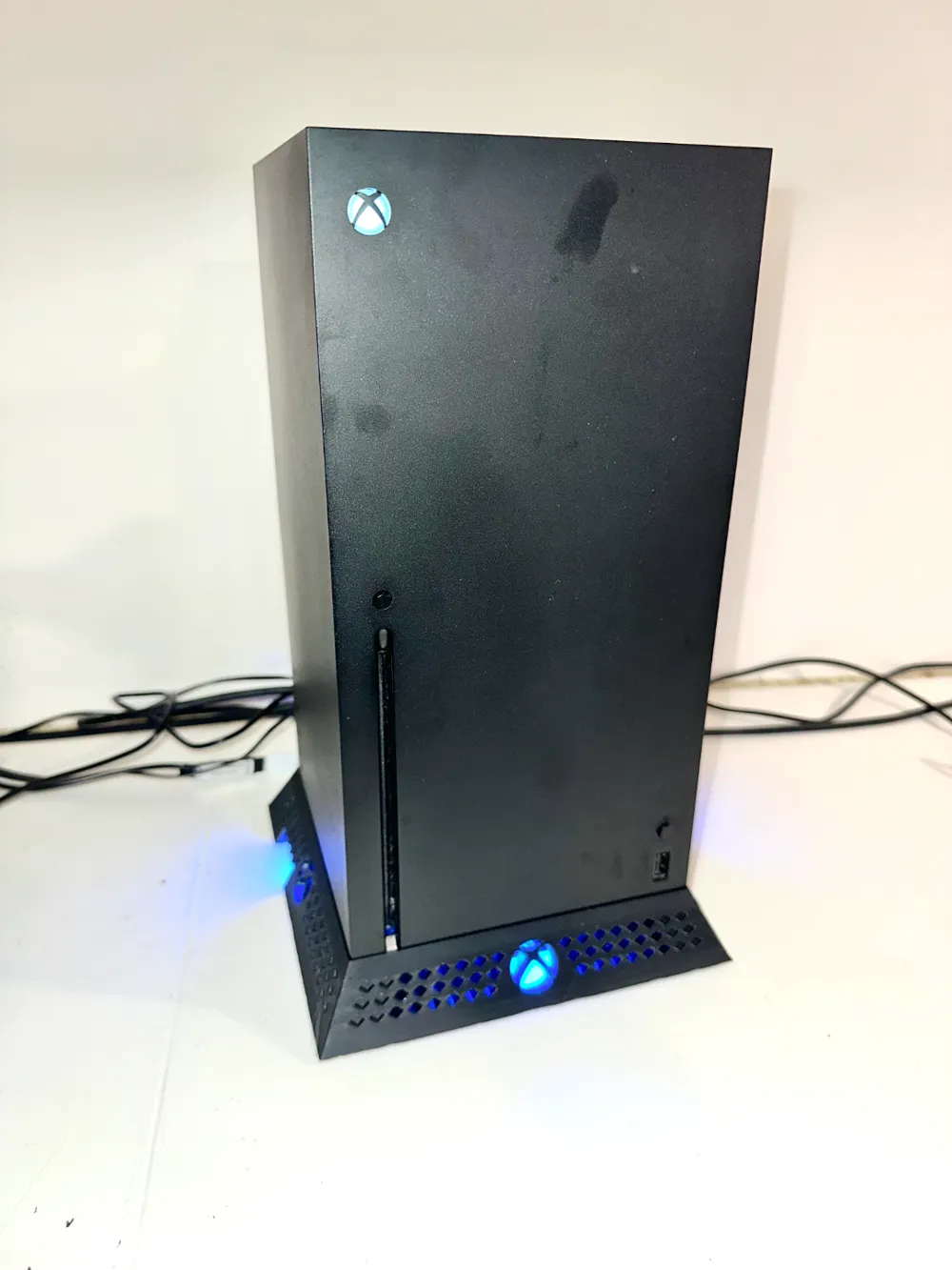 Xbox series X stand and cooling by Sebiplayz3346 - MakerWorld