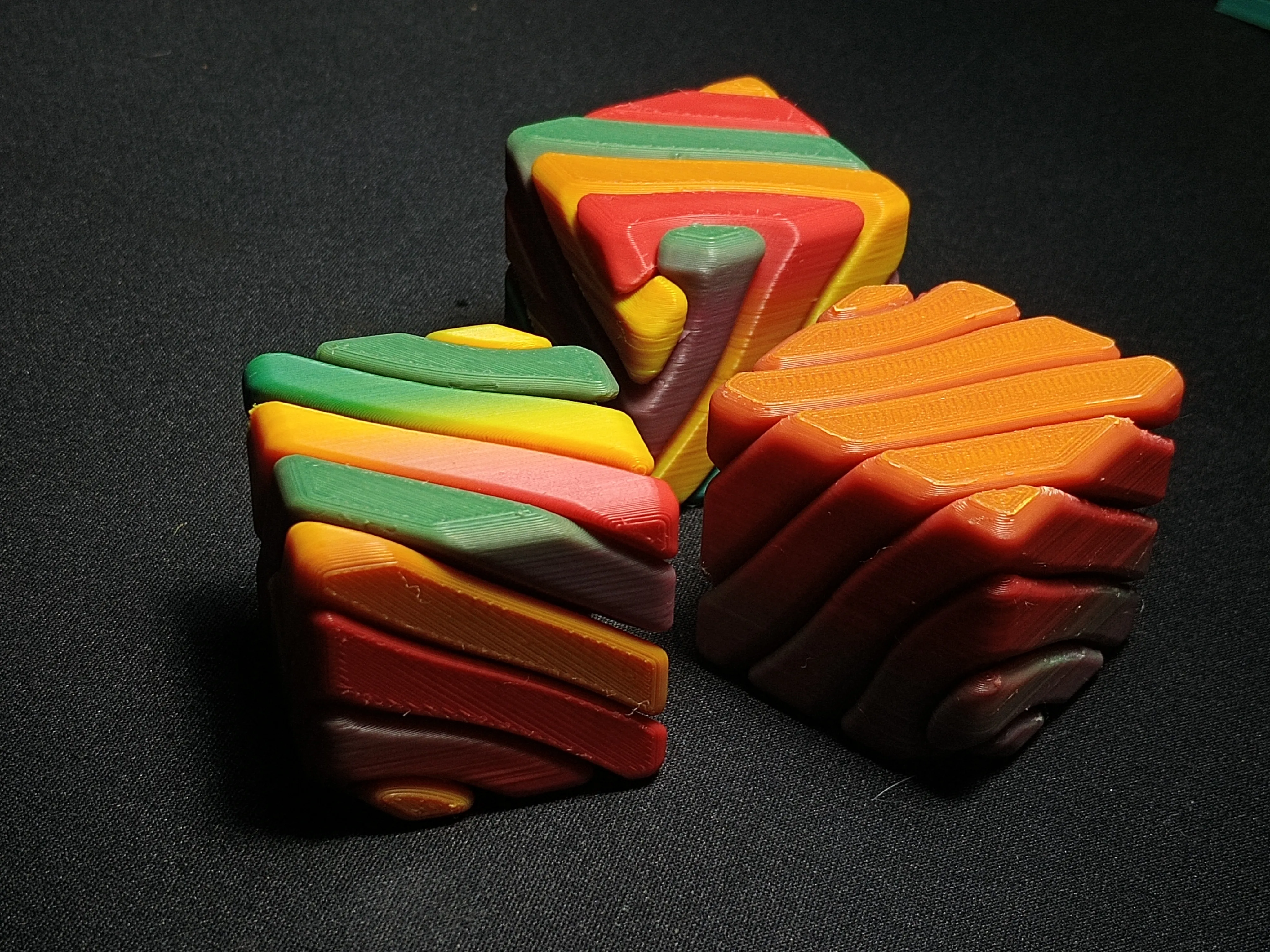 Passthrough Cube Puzzle - Print in place by makerbro MakerWorld: Download Free 3D Models