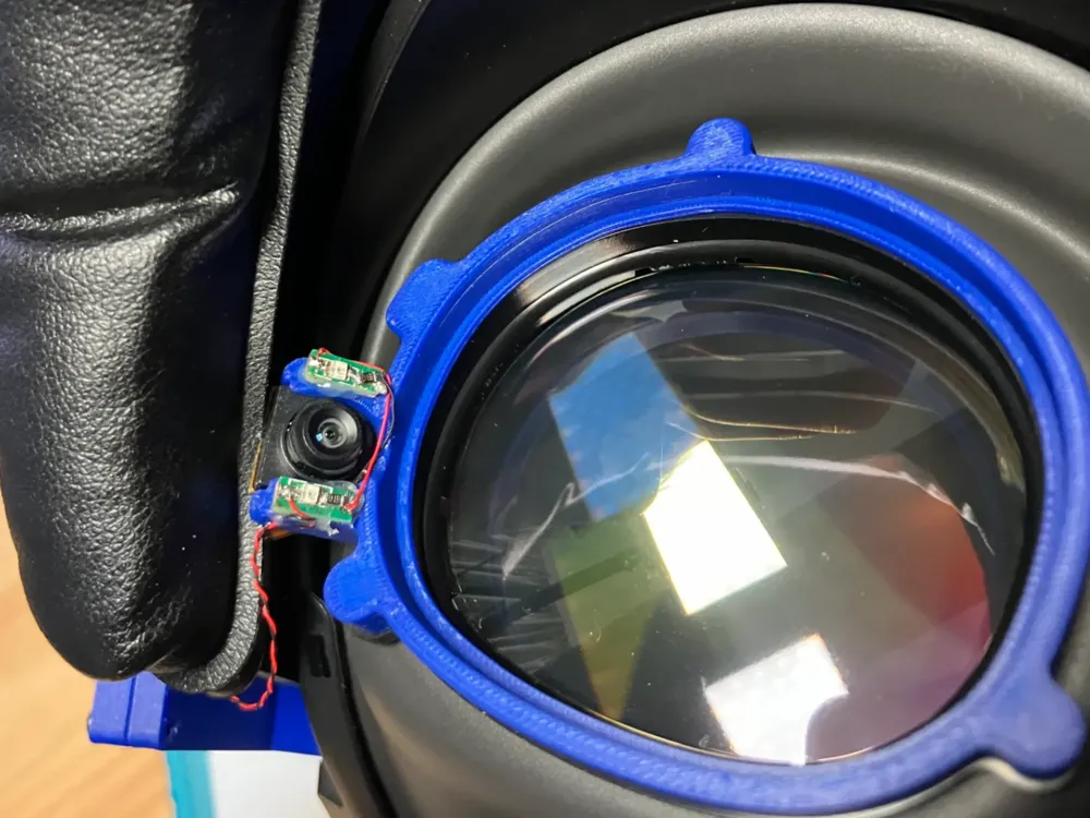 A mount model for the VRchat eye-tracking module, for Quest3 - Free 3D ...