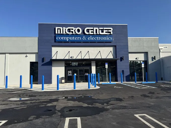 Micro Center Model Set - 1:64 Scale Diorama - Free 3D Print Model ...