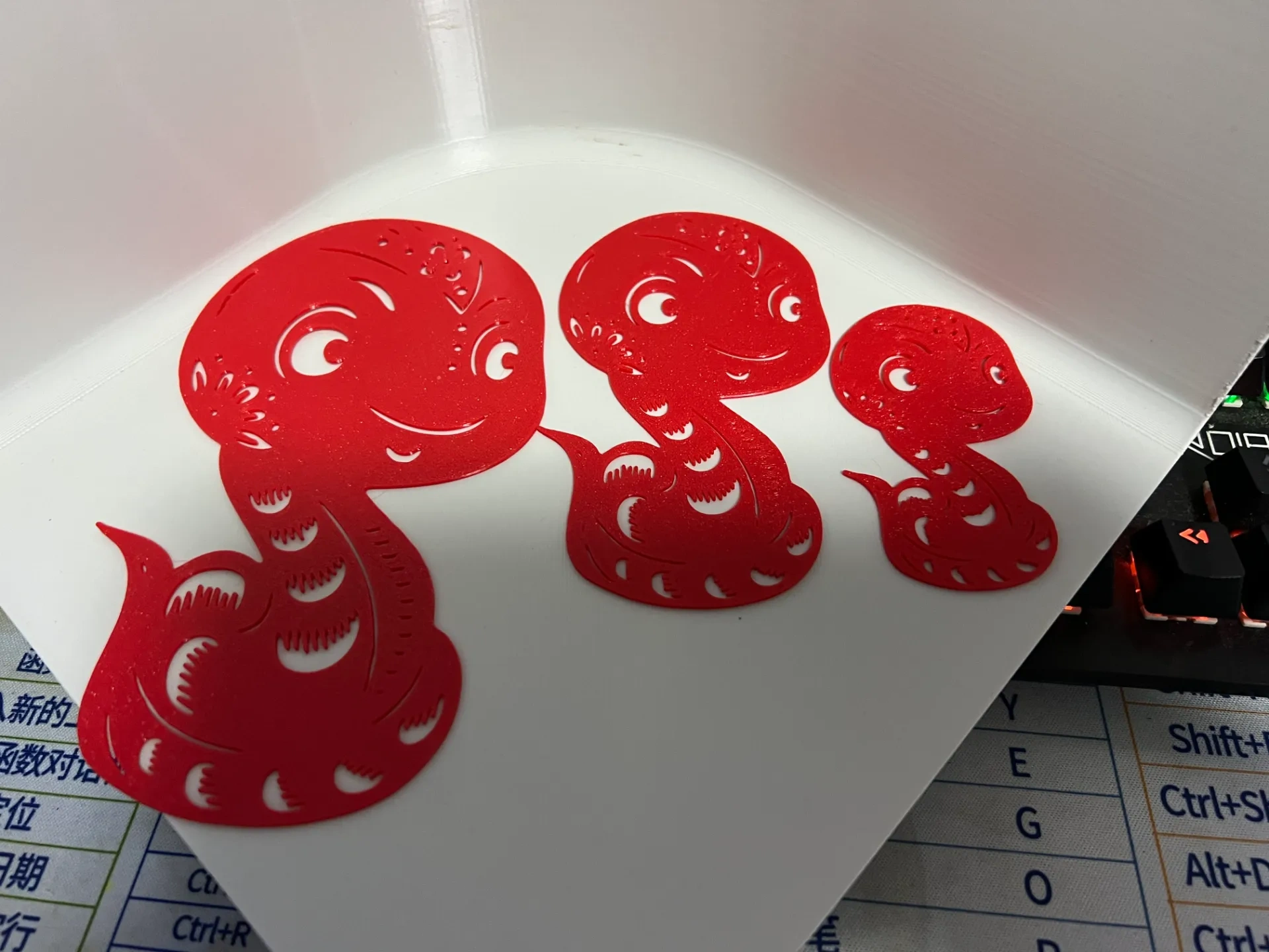 Adorable Little Snake Bookmarks and Refrigerator Magnets That Girls ...