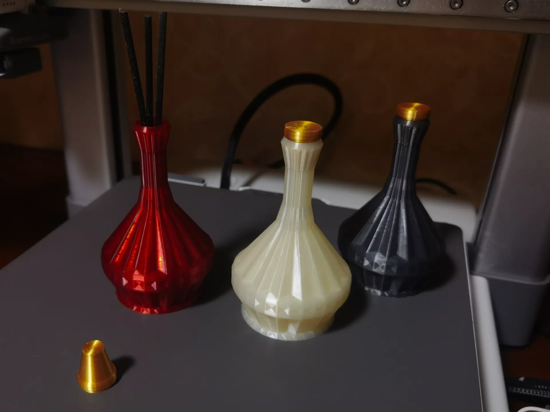 Perfume bottle by 顽意 3D design Lab - MakerWorld