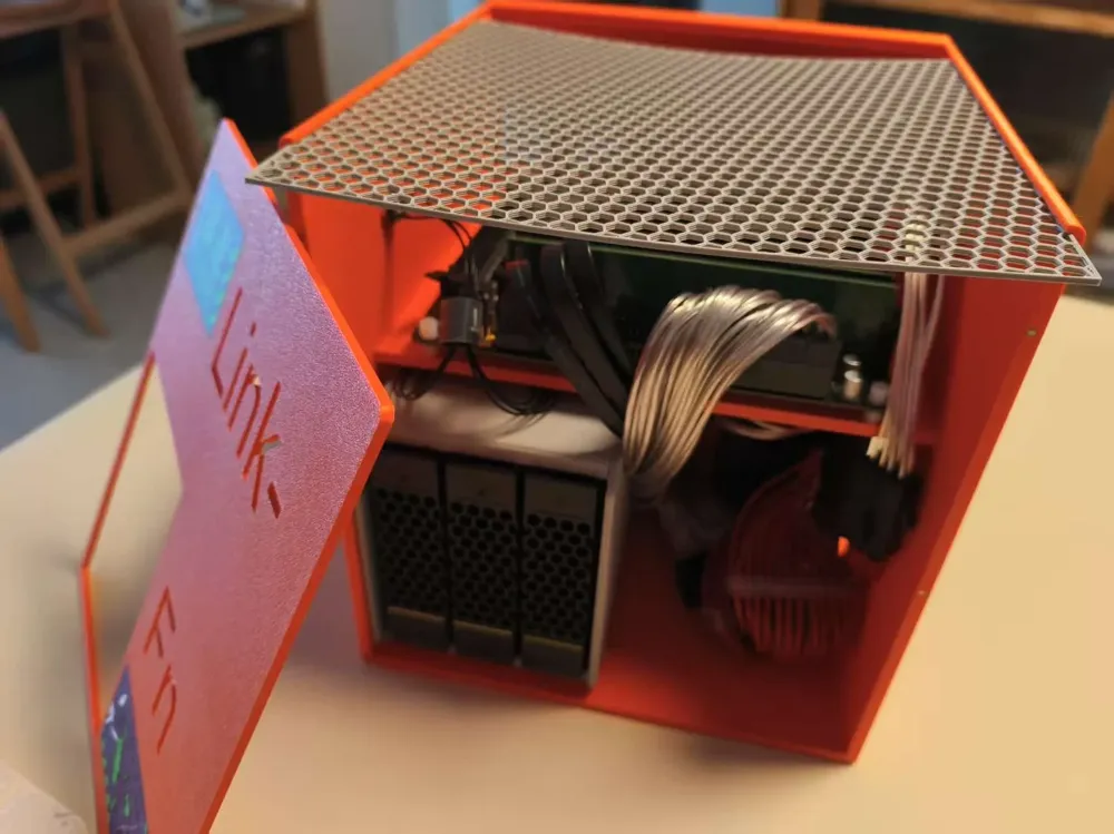 Minimalist All-in-One ITX Case (Small House) by user_854855297 - MakerWorld