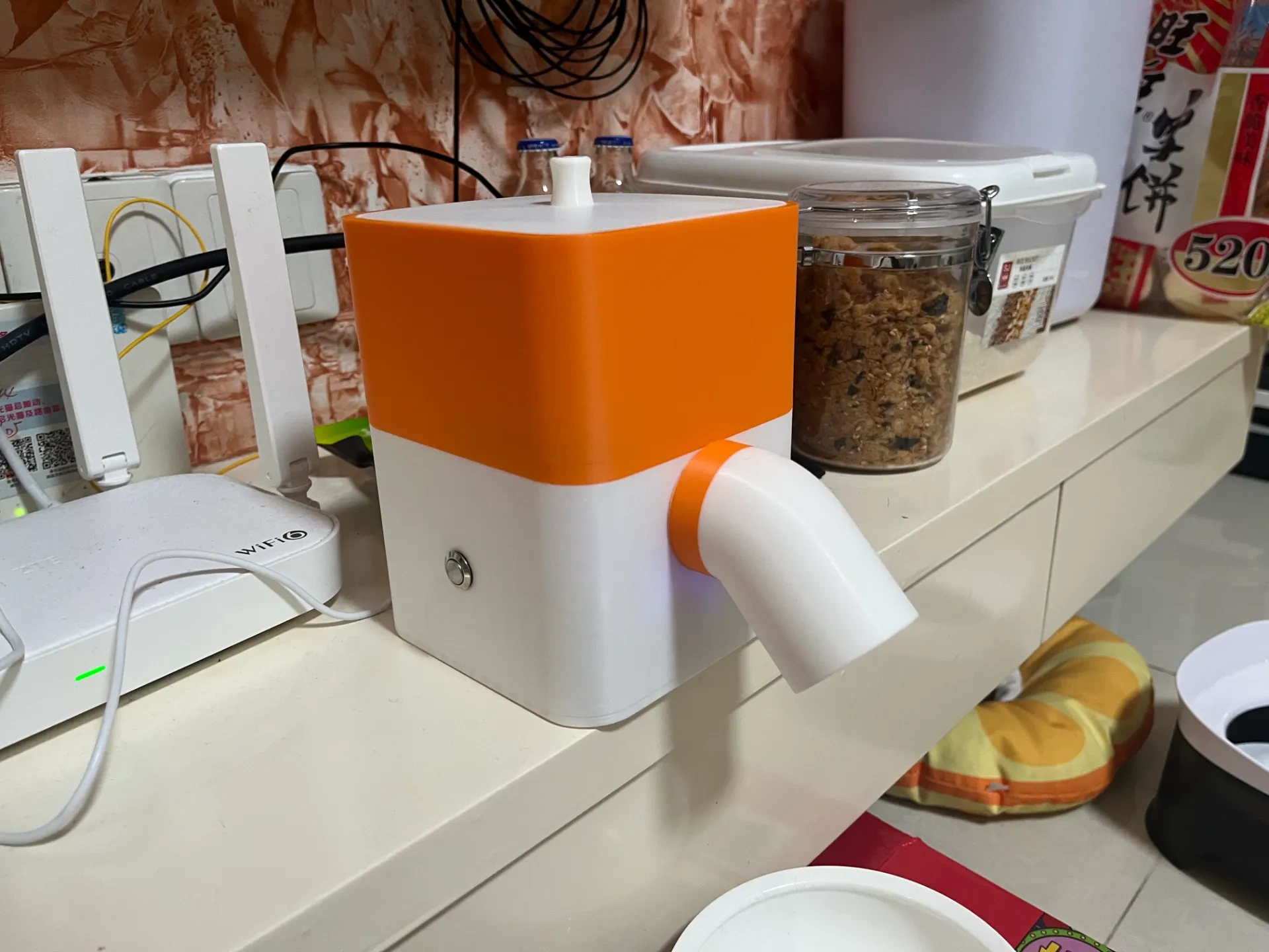 Anti-dog-theft conduit for a 30 yuan automatic pet feeder by DuringLiu ...