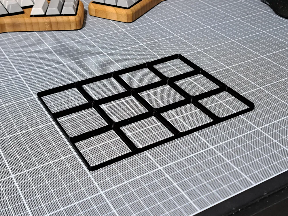 Parametric Gridfinity base plate (FreeCAD file included) by PlastiMeld - MakerWorld