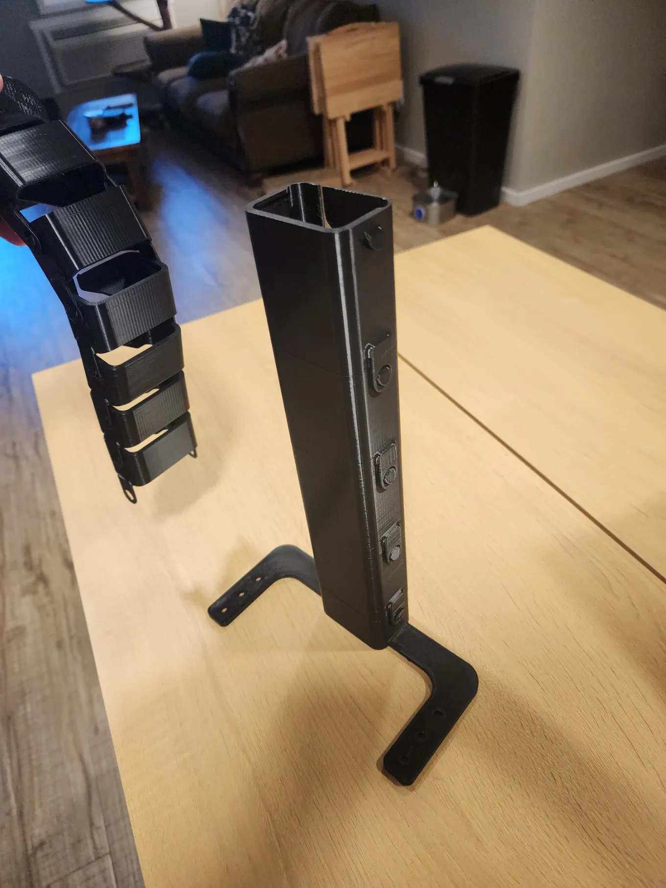 Drag chain Cable Organizer For Monitor Risers - Free 3D Print Model ...