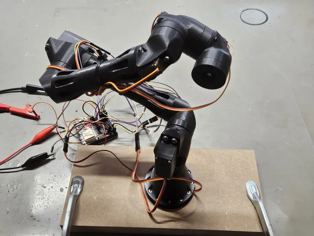 6DoF robot arm | modular | cheap | educational by pixelhub MakerWorld ...