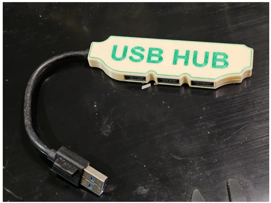 Old Five's House USB HUB 1:4 Expander by 琴弦9327 - MakerWorld