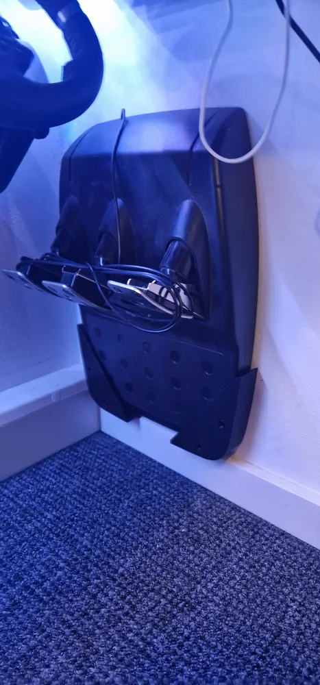 Logitech G920 G29 Pedal Wall Mount by microgen - MakerWorld
