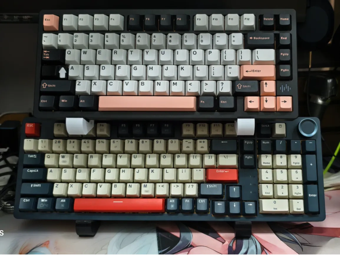 Multi-Layer Keyboard Display Stand (Infinitely Stackable) by yeziyezz ...