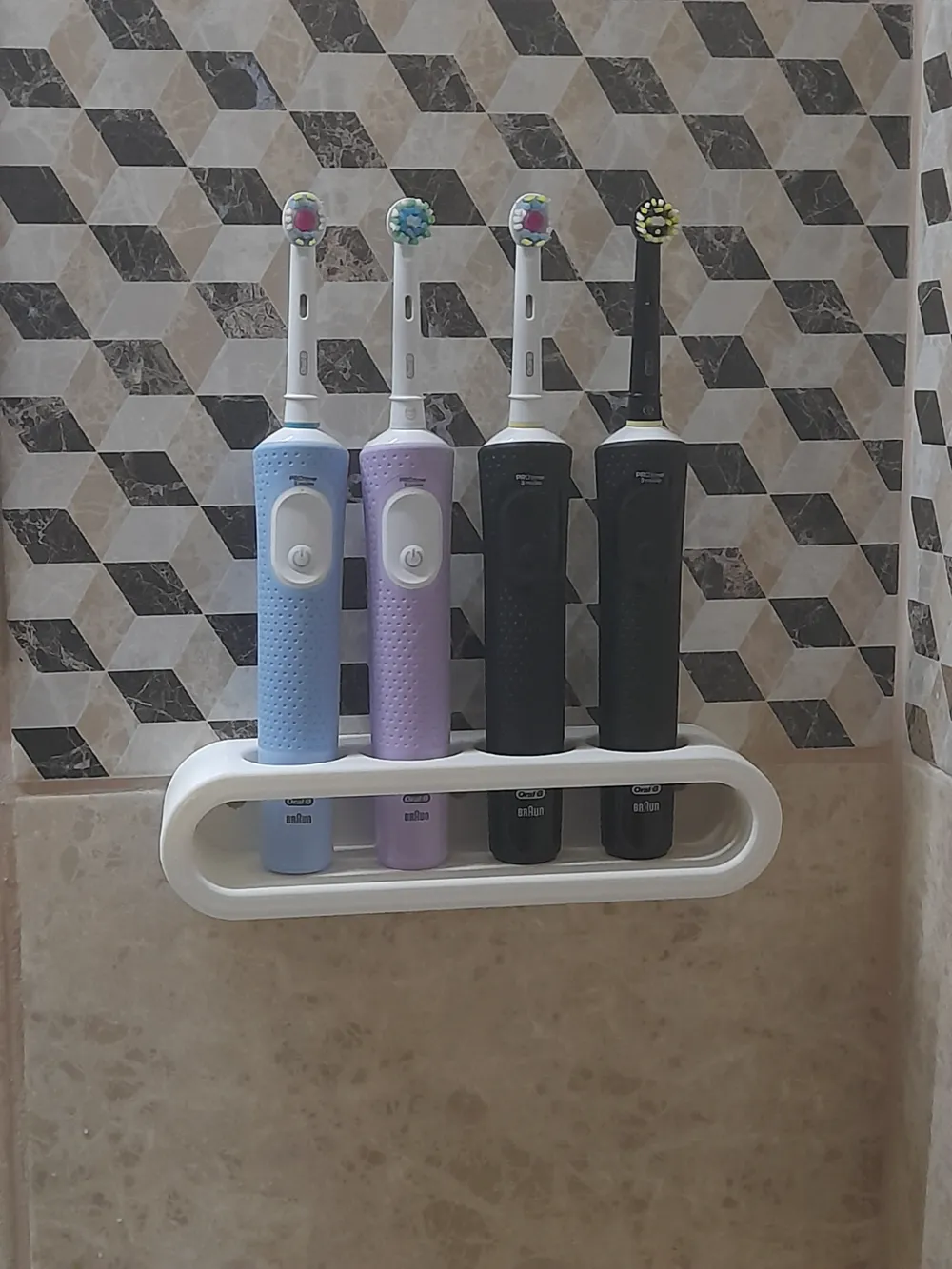 Detachable oral b stand for 4 people Remixed by Y4sir - MakerWorld