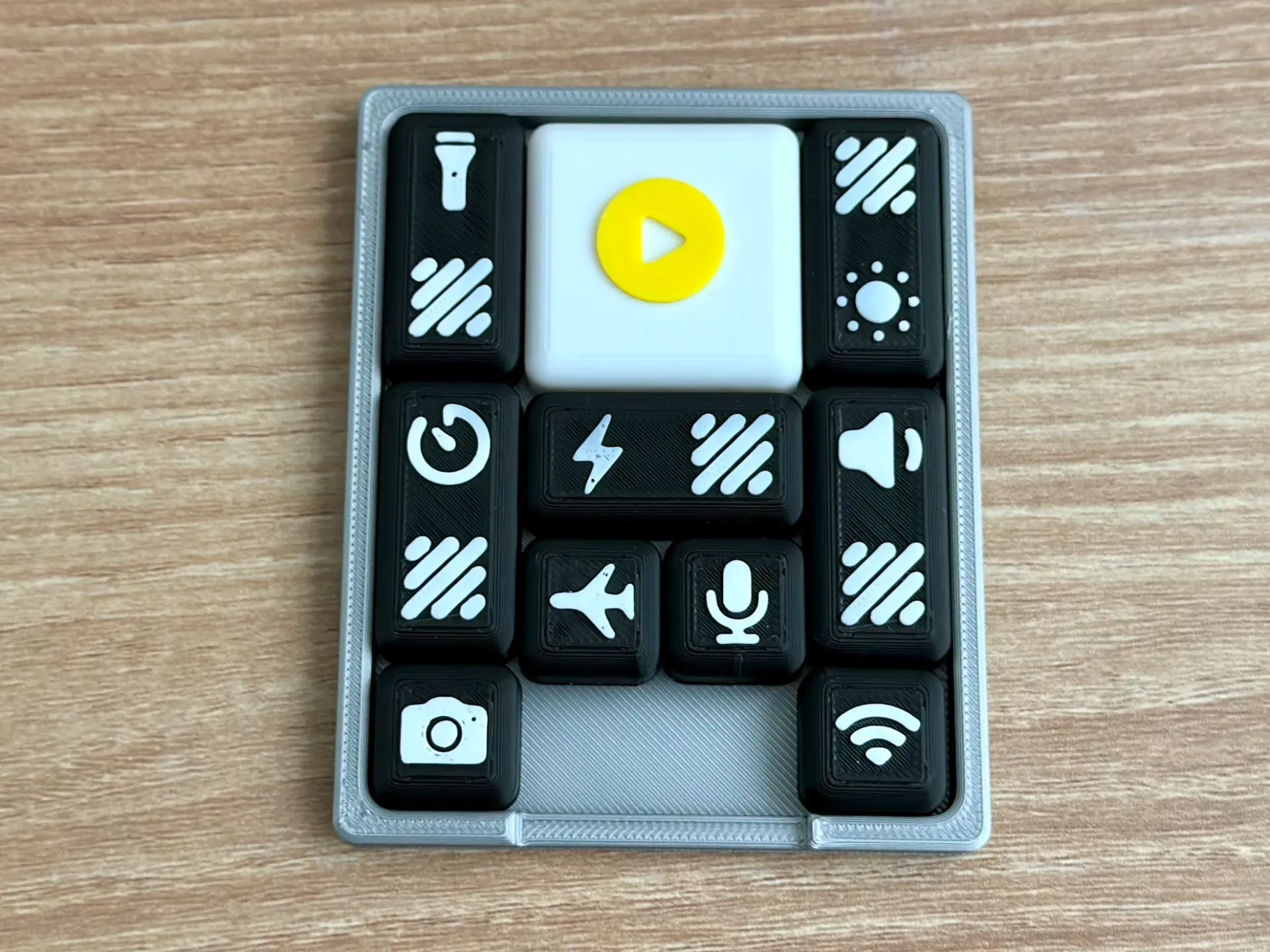 Hu Rong Dao - Escape from the Control Center by box7 - MakerWorld