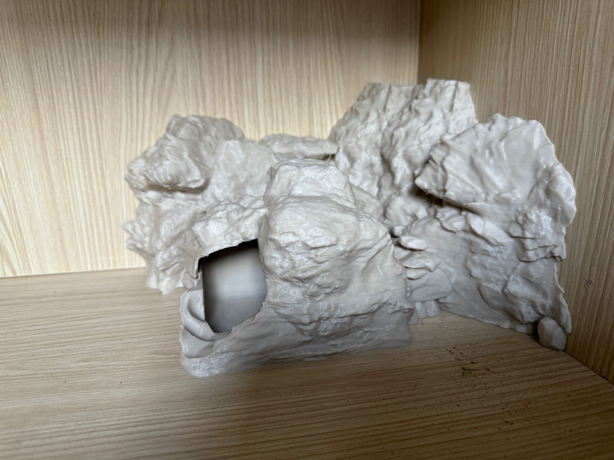 Lizard/Gecko cave/hide/rock wall by techyzone MakerWorld: Download Free ...