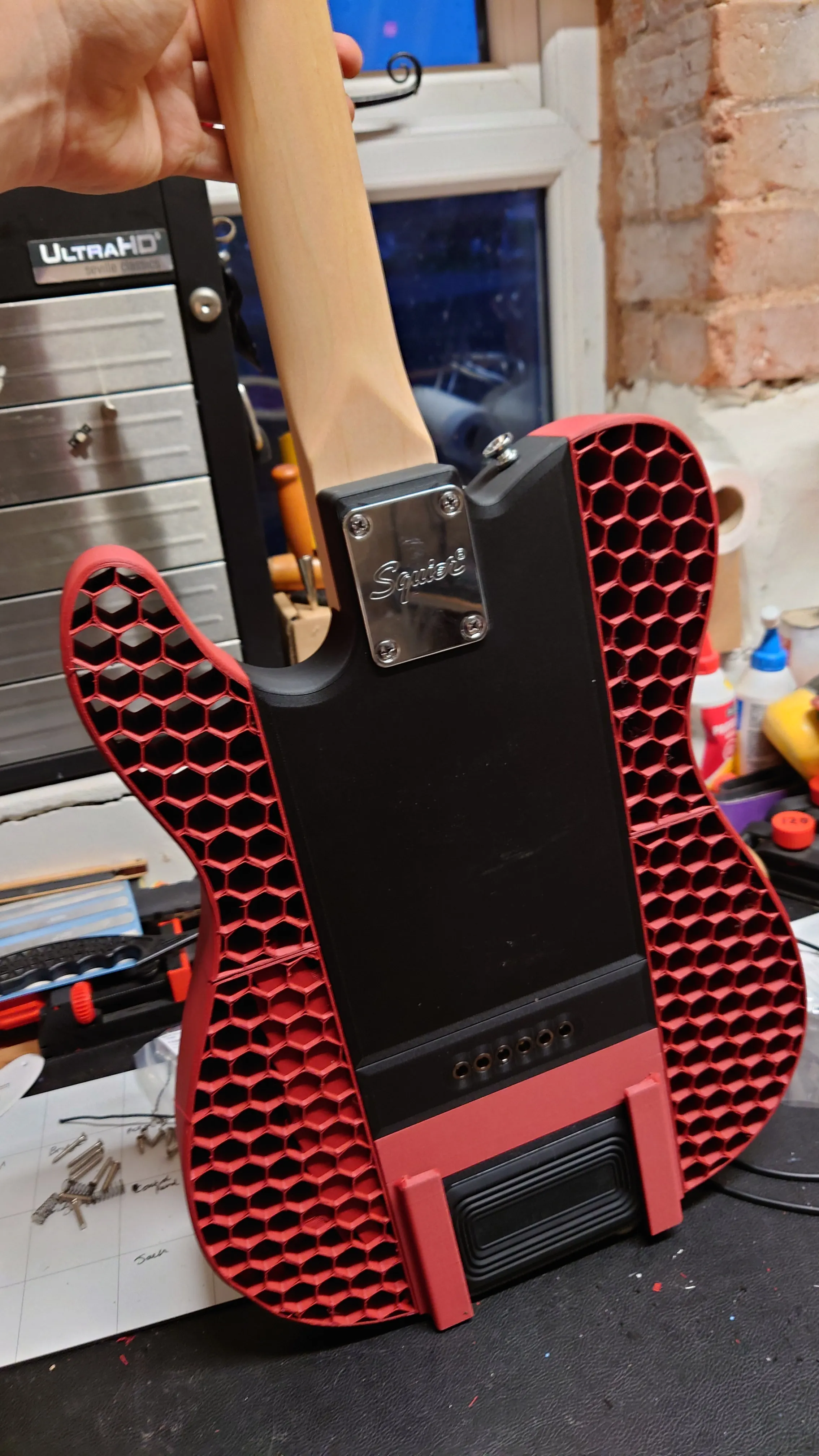 Modular Guitar (Built-in Amp!) by AlXtech MakerWorld: Download Free 3D ...