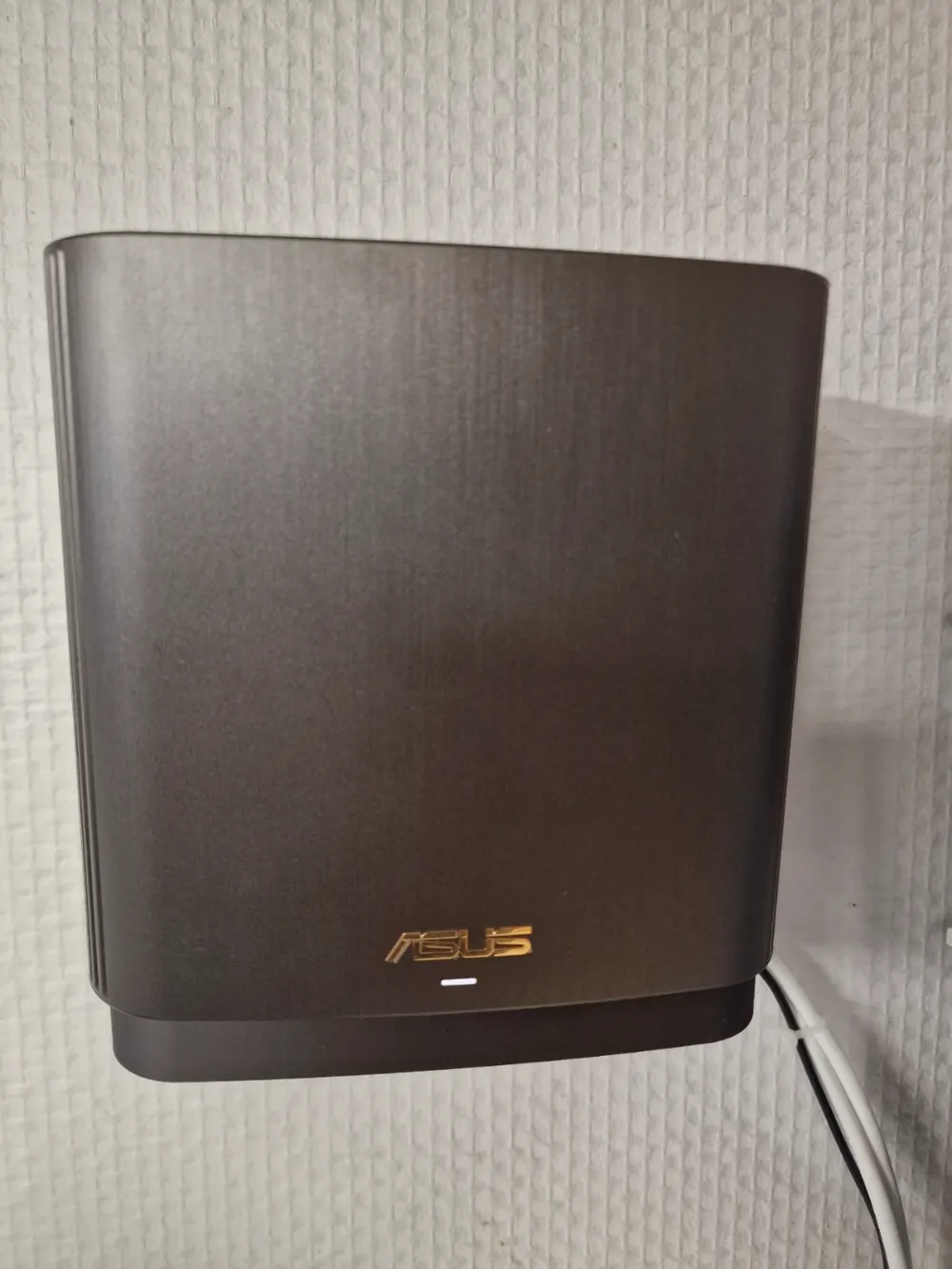 ASUS EA-AC87 Router wallholder by JorEr - MakerWorld