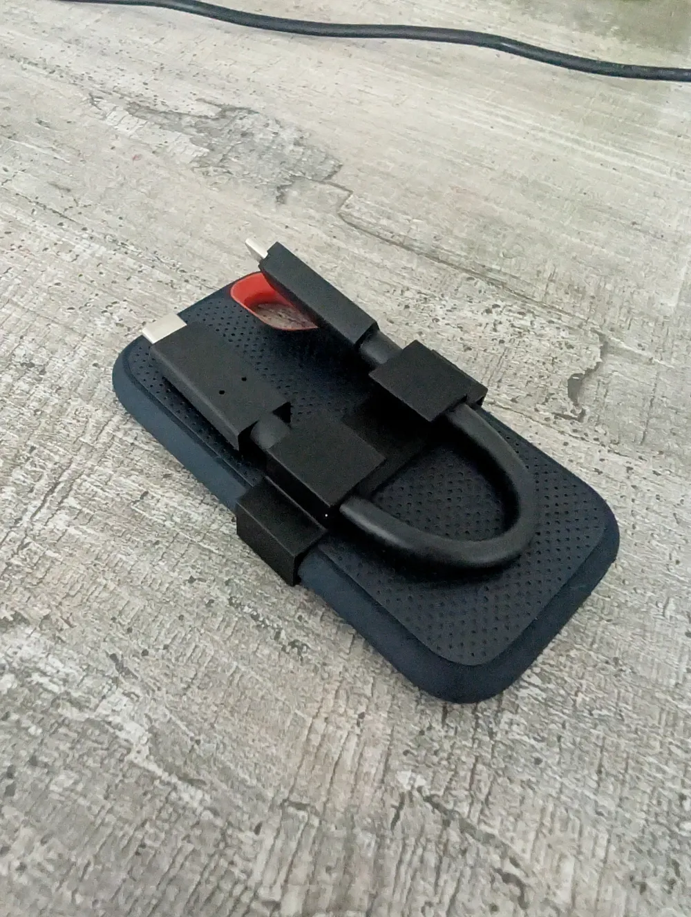 Gestion des câbles du SSD portable SanDisk Extreme par nomu - MakerWorld