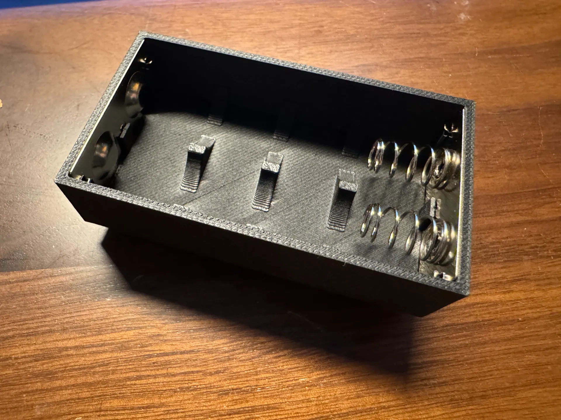 Dual 18650 Battery Case by moweiraul MakerWorld: Download Free 3D Models