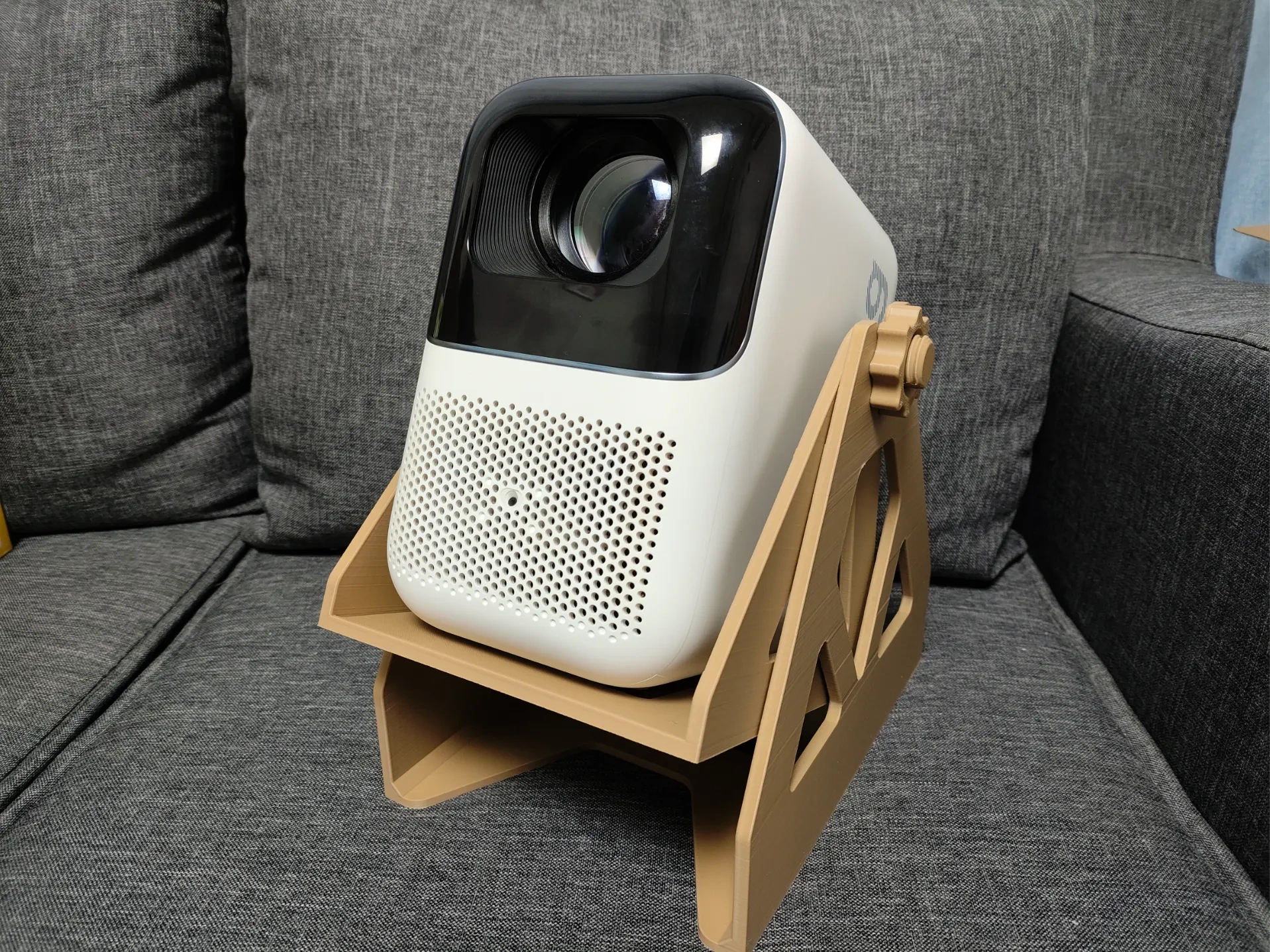 Projector Stand (Adjustable Angle) by david - MakerWorld