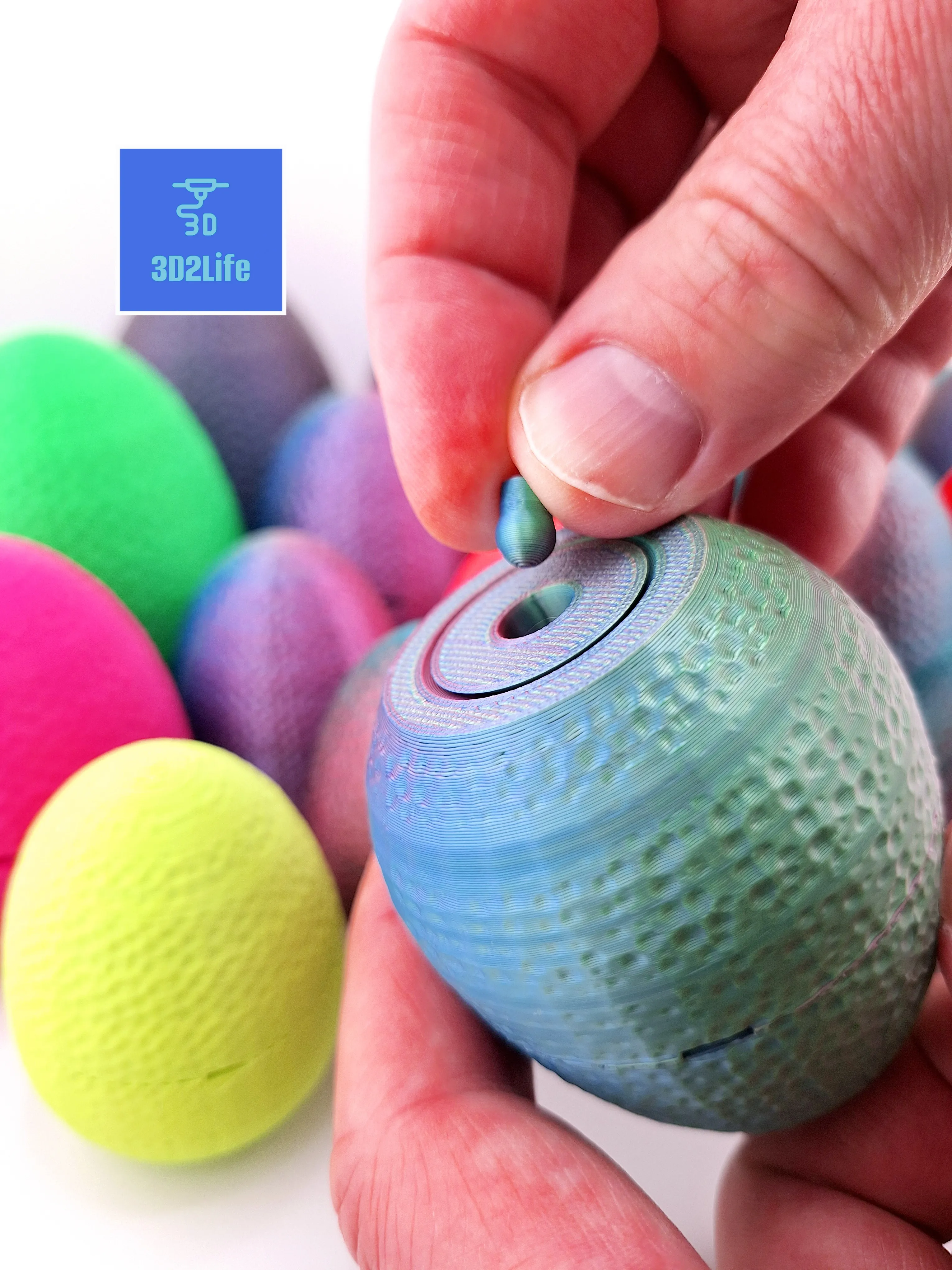 Rattle Crack Fidget Egg by 3D2Life MakerWorld: Download Free 3D Models