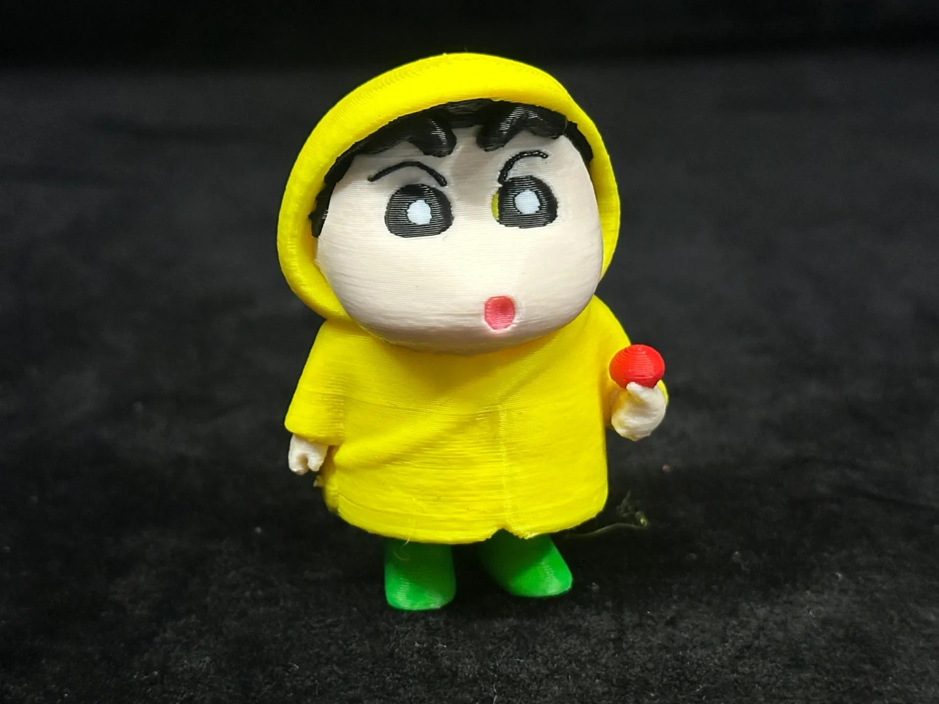 Crayon Shin-chan wearing a yellow raincoat by Miao Jiabo MakerWorld ...