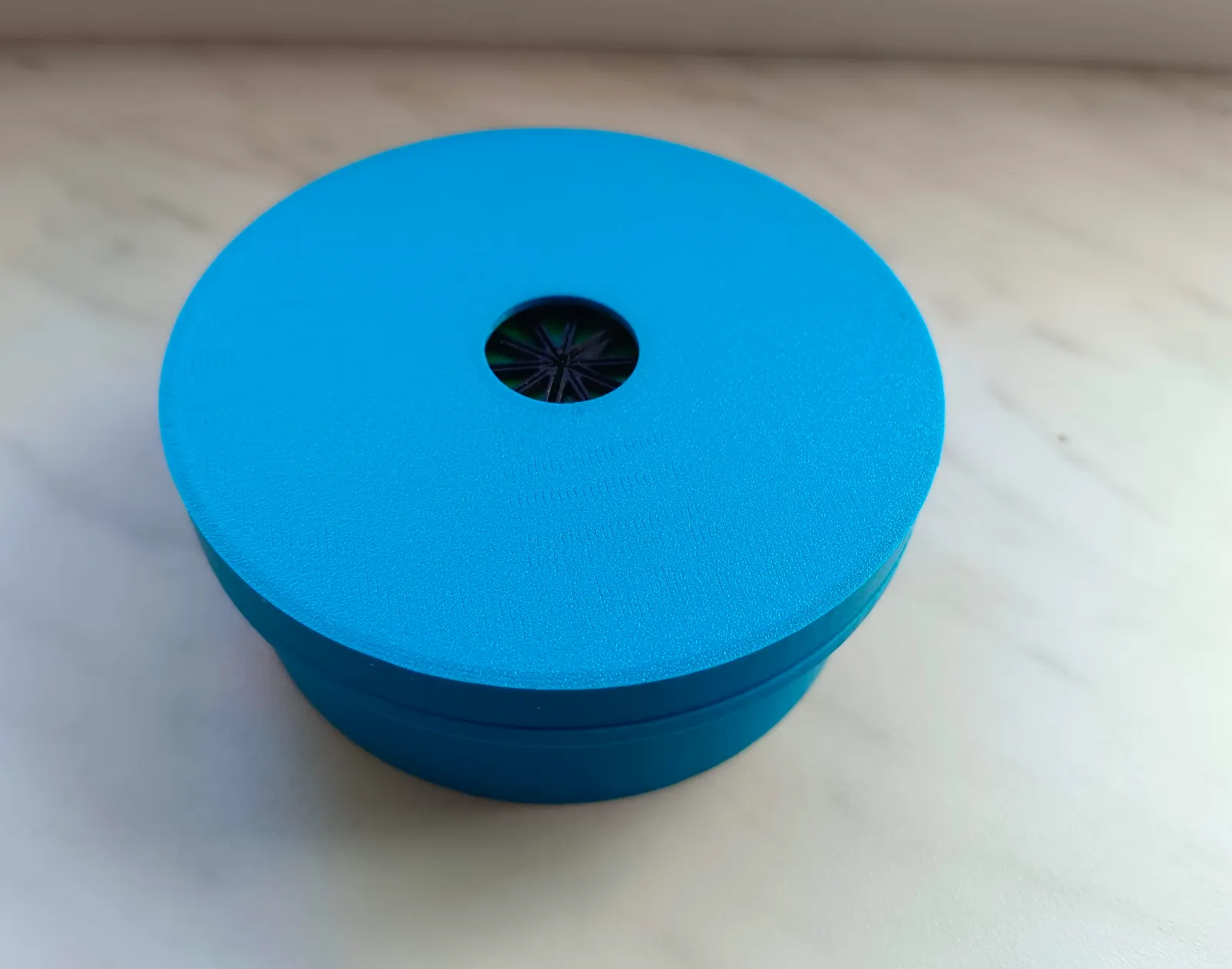 round box with threaded lid - Free 3D Print Model - MakerWorld