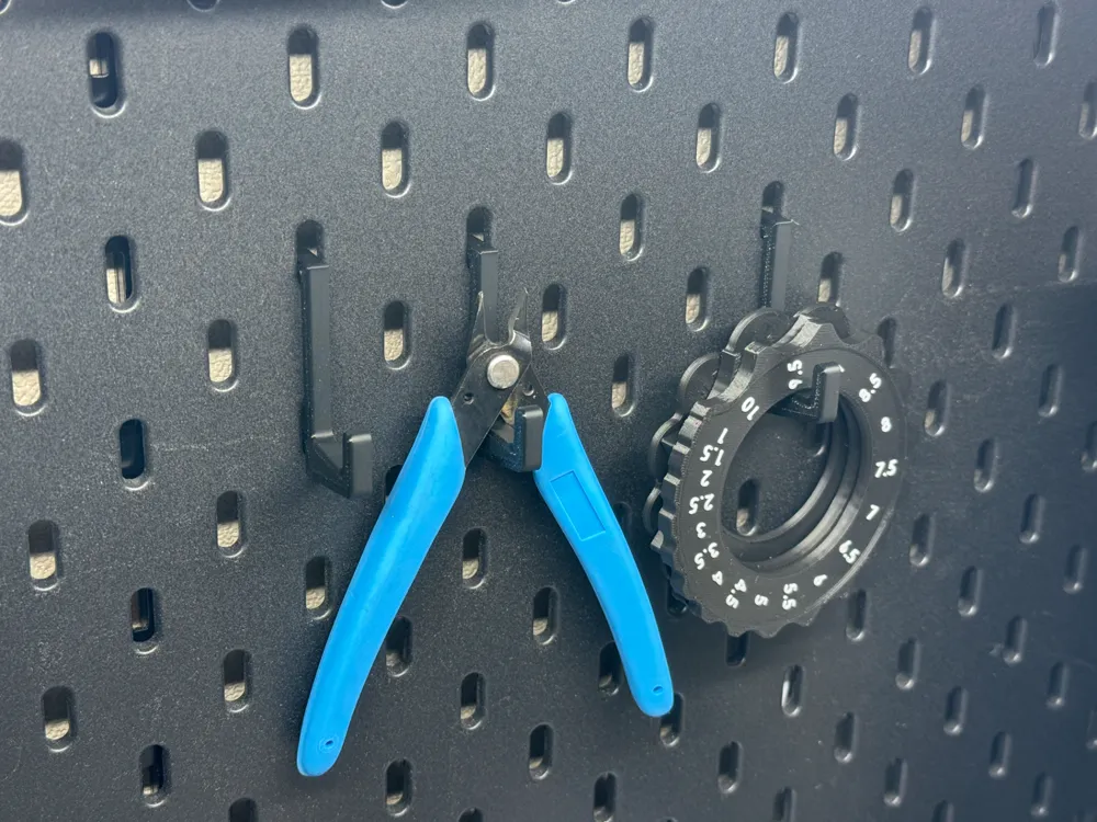 SKADIS Simple Hook by T23MakerWorld: Download Free 3D Models