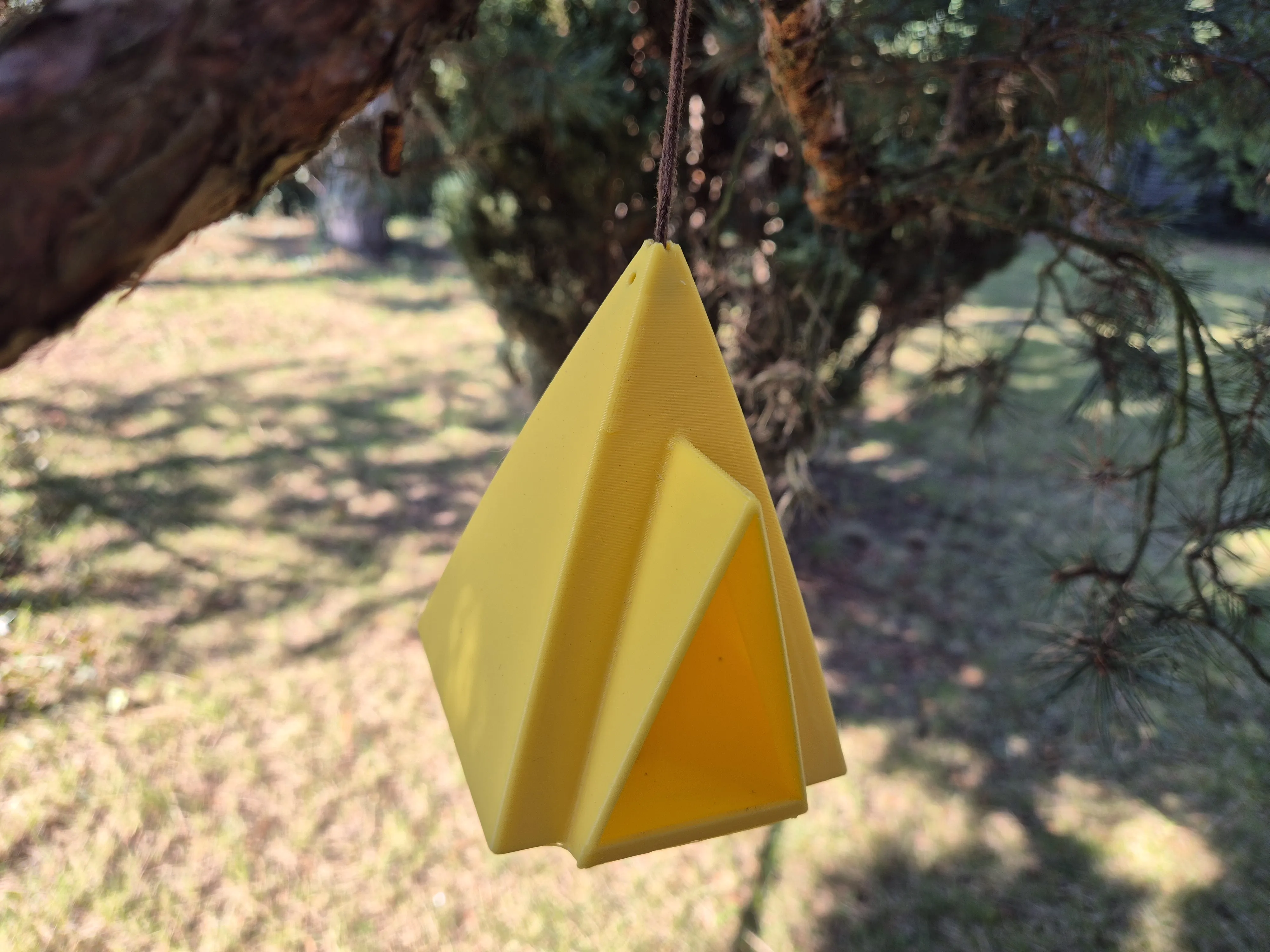Tipi Tent Bird Feeder by ProjektDruk3D MakerWorld: Download Free 3D Models
