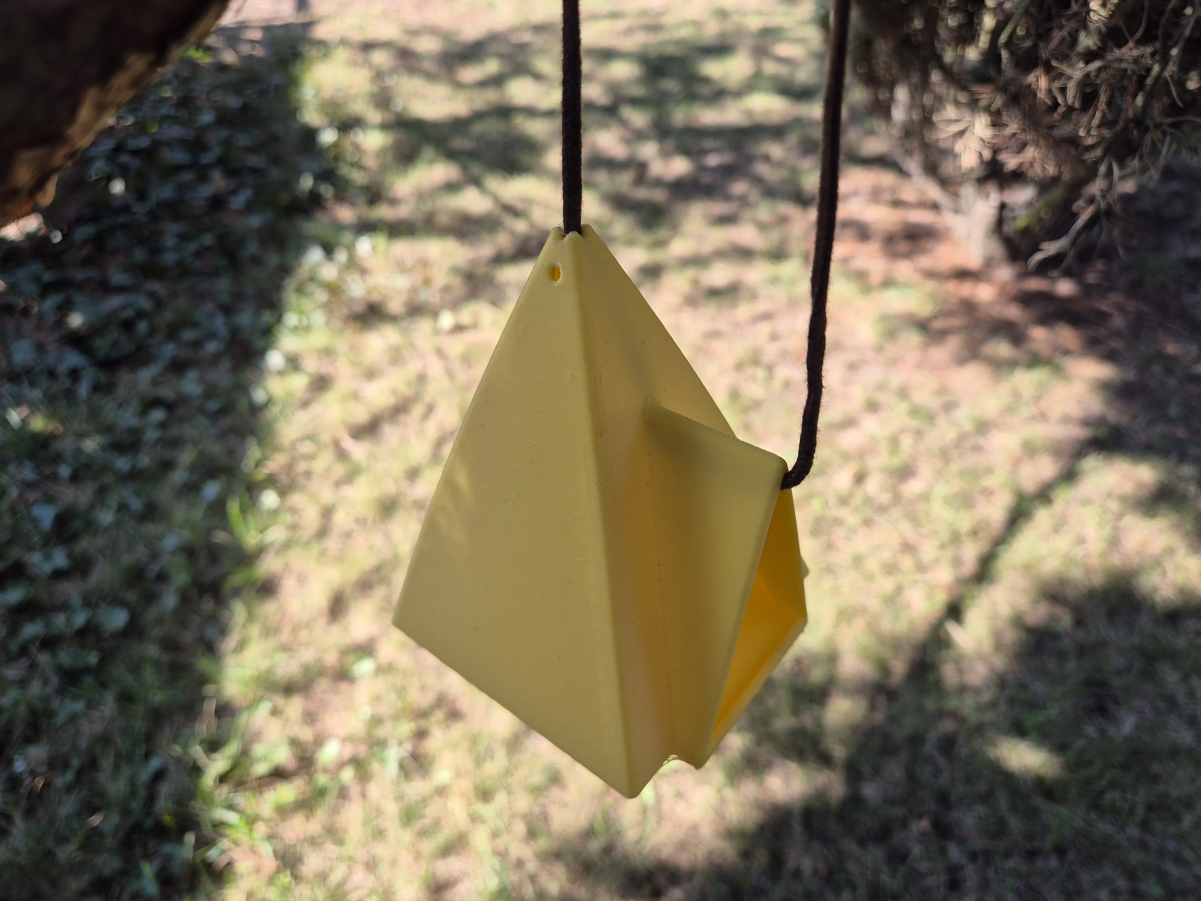 Tipi Tent Bird Feeder by ProjektDruk3D MakerWorld: Download Free 3D Models