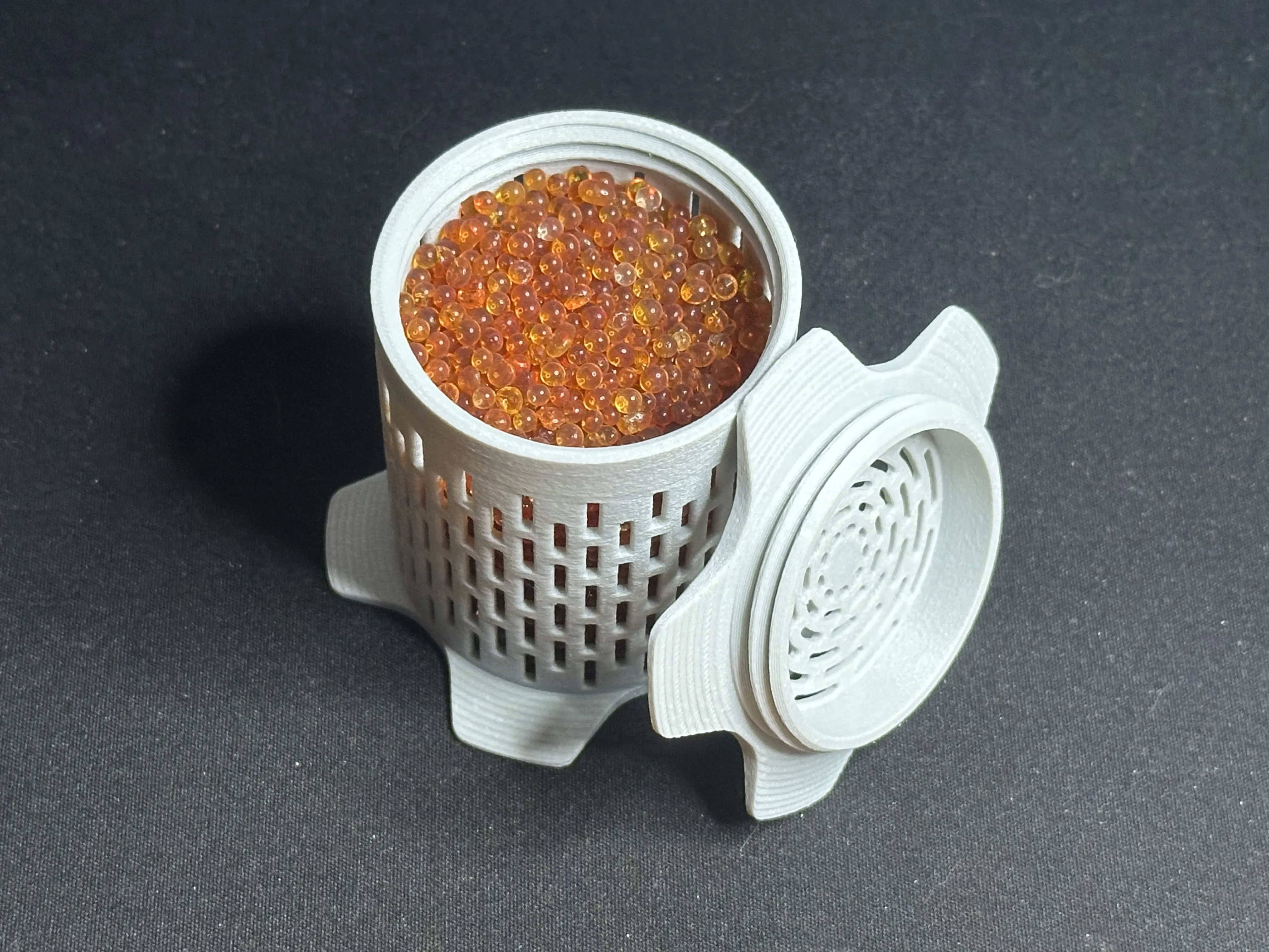 Retracting Spool Holder by Made.In.Meidling MakerWorld: Download Free ...