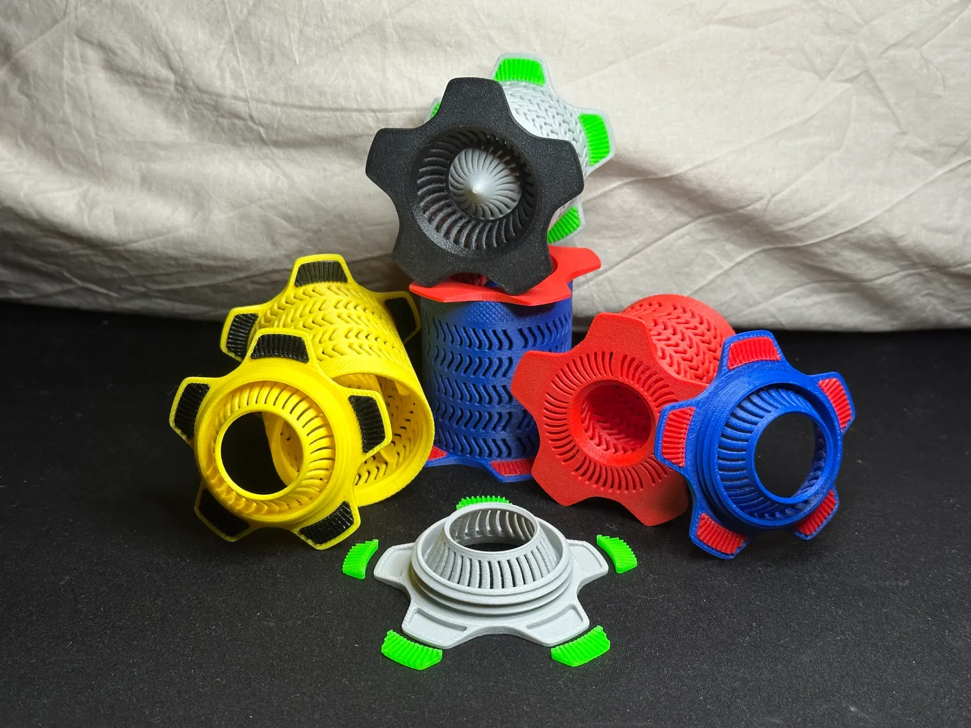 Retracting Spool Holder by Made.In.Meidling MakerWorld: Download Free ...