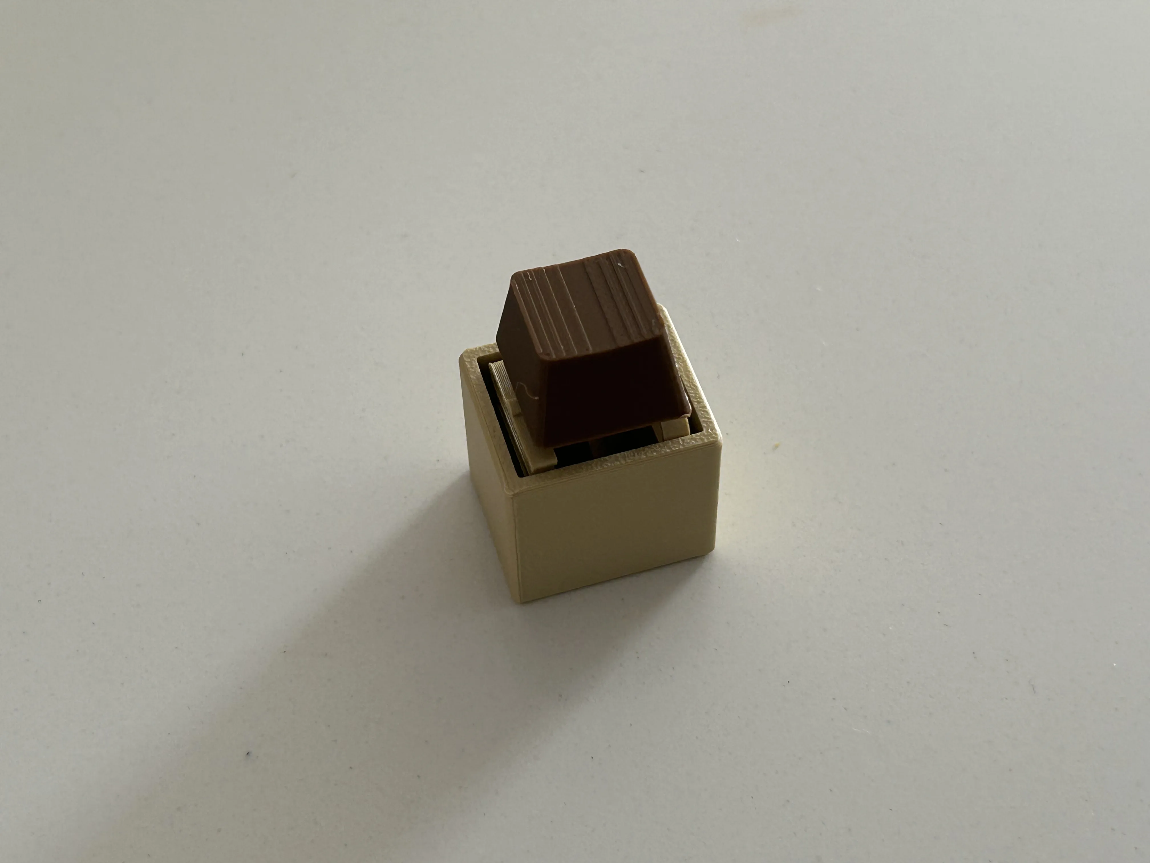 FULLY Printed Clicking Keycap Fidget - Free 3D Print Model - MakerWorld