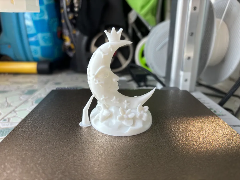 Moon Smiley Face, no supports, Print-in-Place by a18yuanMakerWorld ...