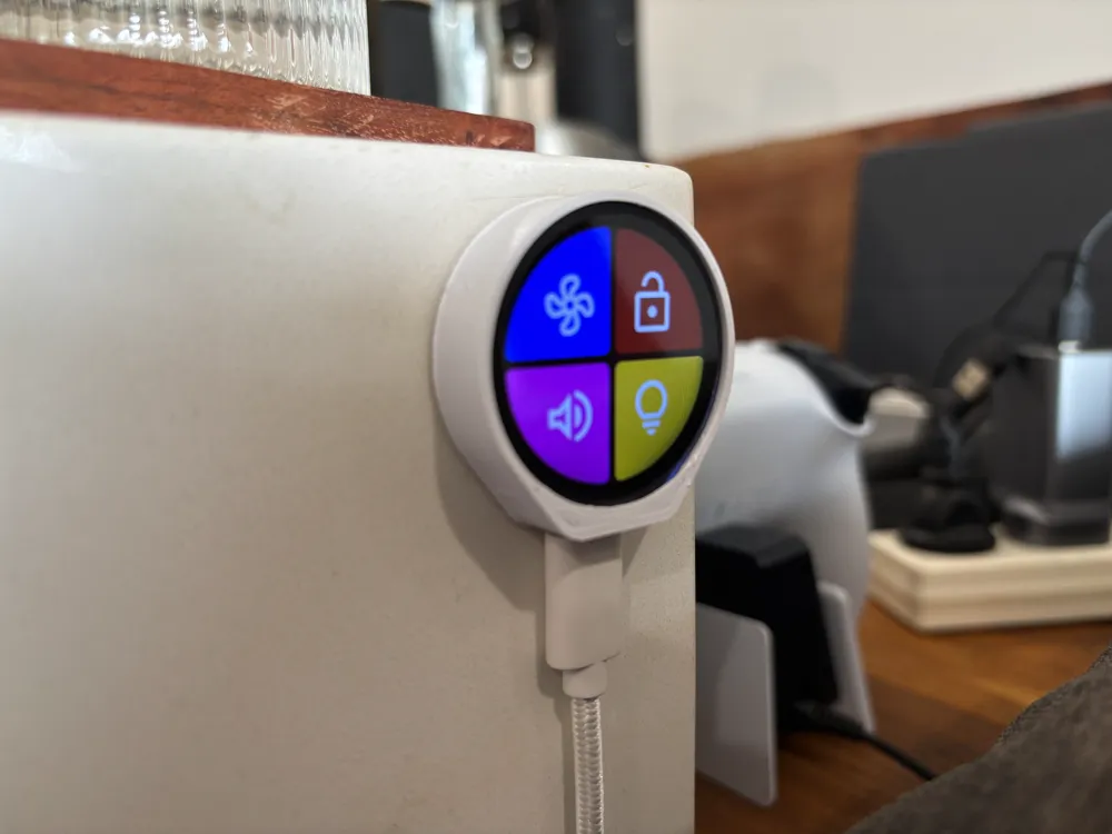 Waveshare ESP32 1.28" Touch LCD Screen Wall Case by samywamy10 - MakerWorld