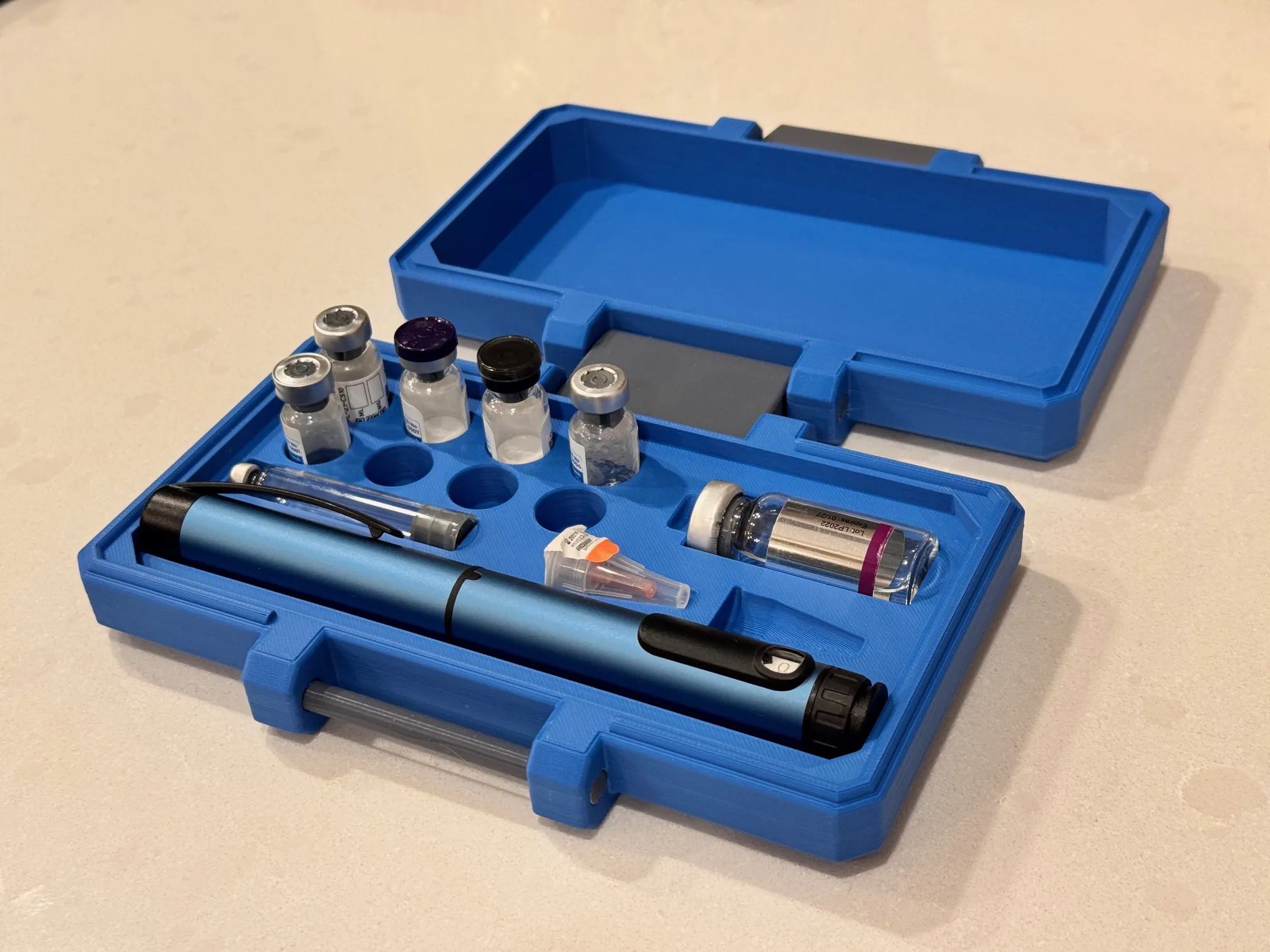 Peptide & Insulin Pen Storage Case with Latch - Free 3D Print Model ...