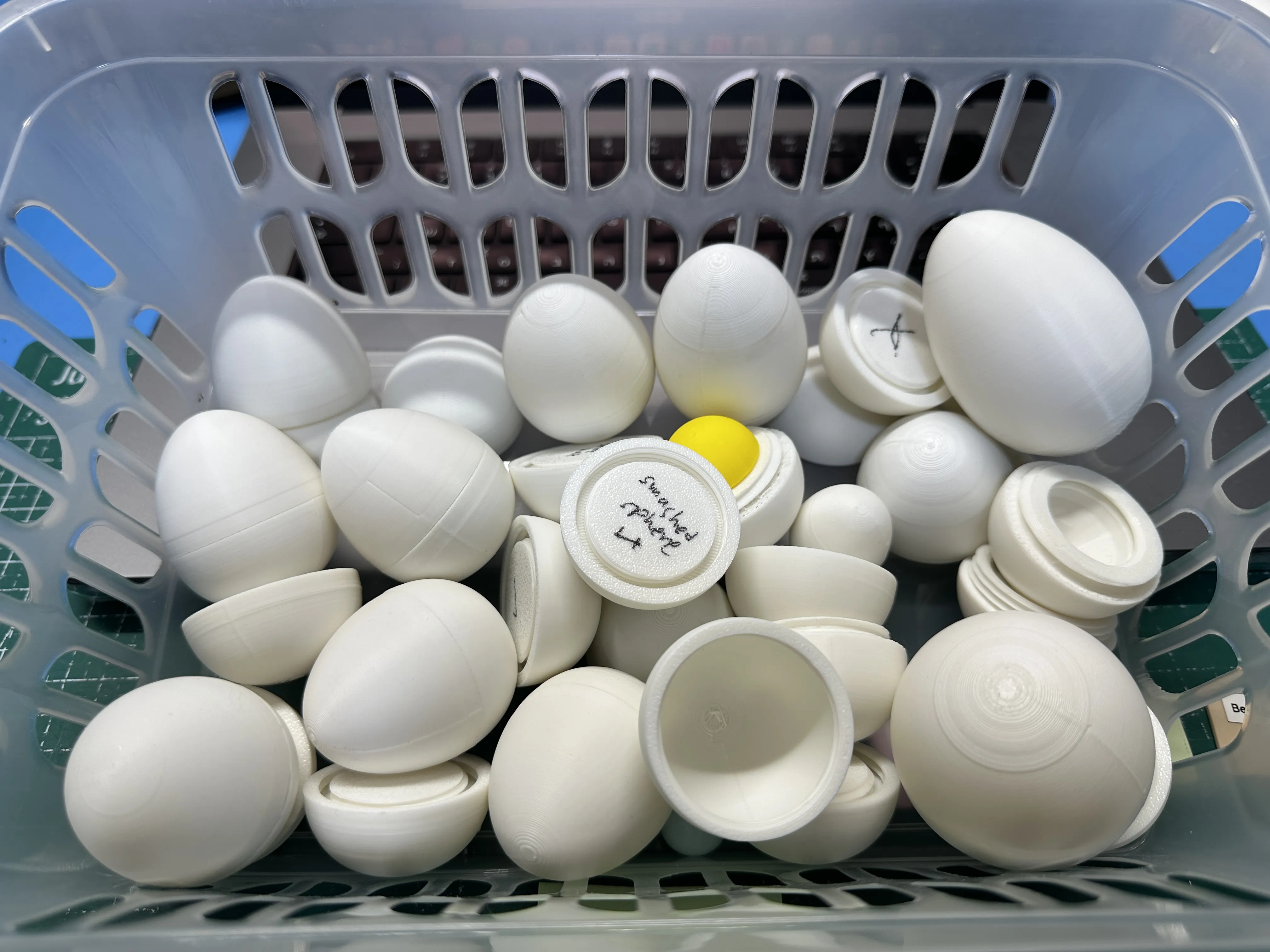 Eggzzy – The Wobbling Easter Fidget Egg - Free 3D Print Model - MakerWorld