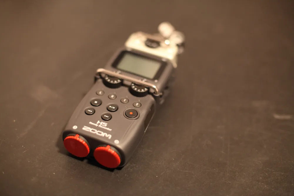 XLR Plug (Zoom H5) by Sassman MakerWorld: Download Free 3D Models