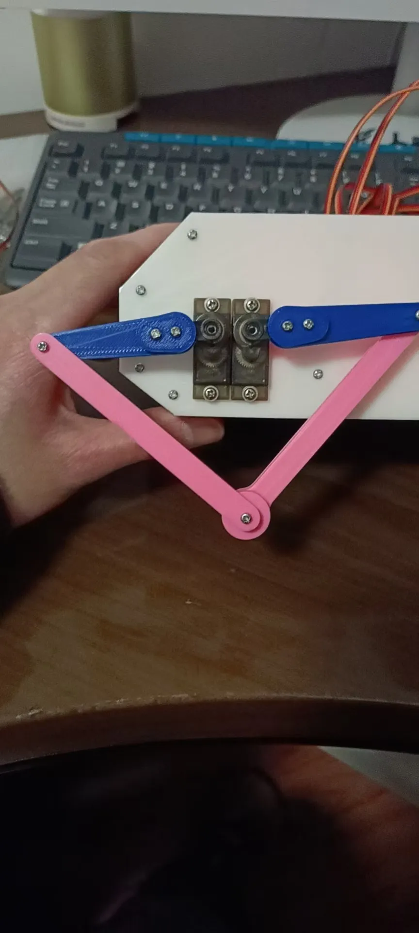 Novel Parallel Quadruped Robot with Robotic Arm by 冷枪 MakerWorld ...