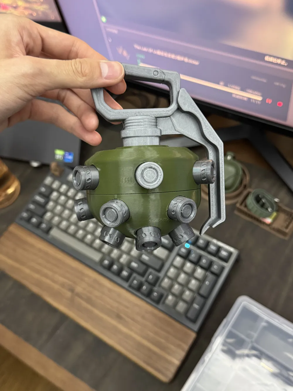 Titanfall 2 Pilot Fragmentation Grenade Prop by 脚皮鱿鱼丝 MakerWorld ...