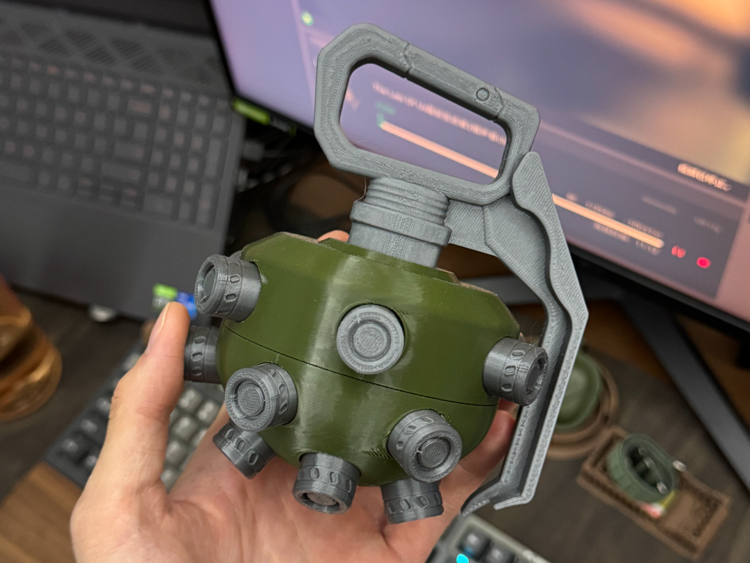 Titanfall 2 Pilot Fragmentation Grenade Prop by 脚皮鱿鱼丝 MakerWorld ...