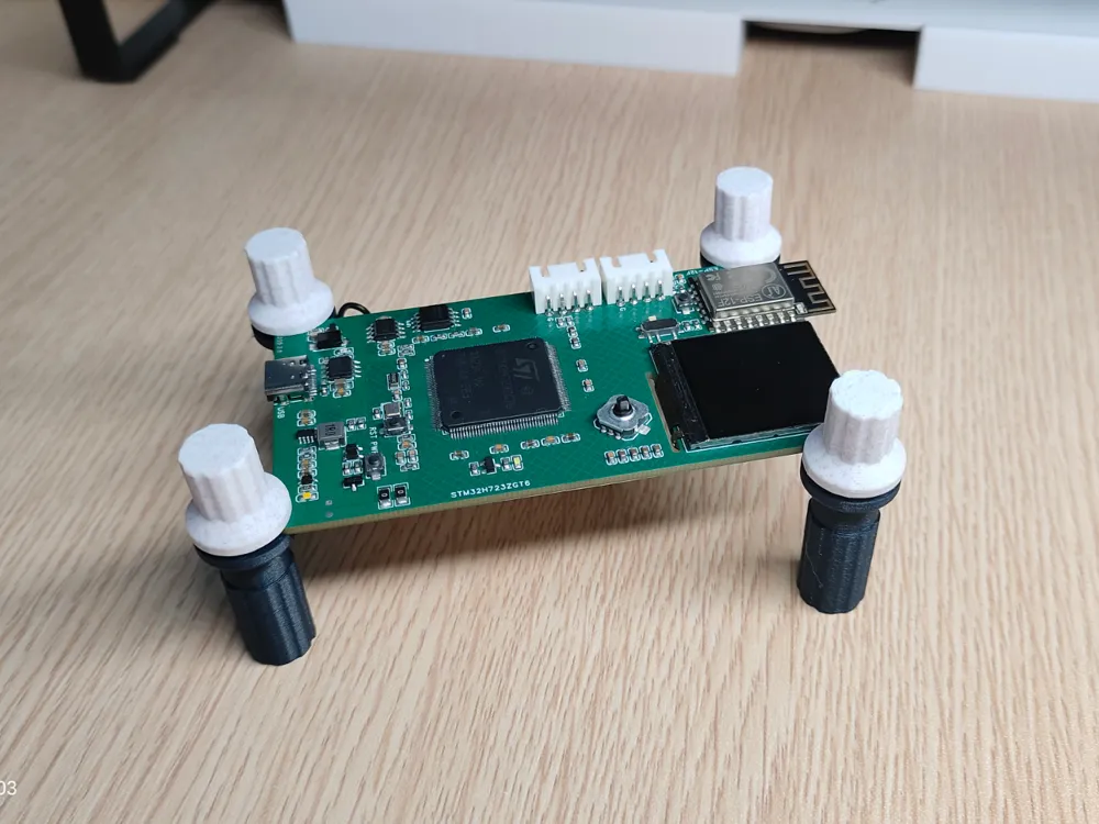 PCB Corner Mounting Pillars (Xia Lin Pillars) by 灰鸟岩 - MakerWorld