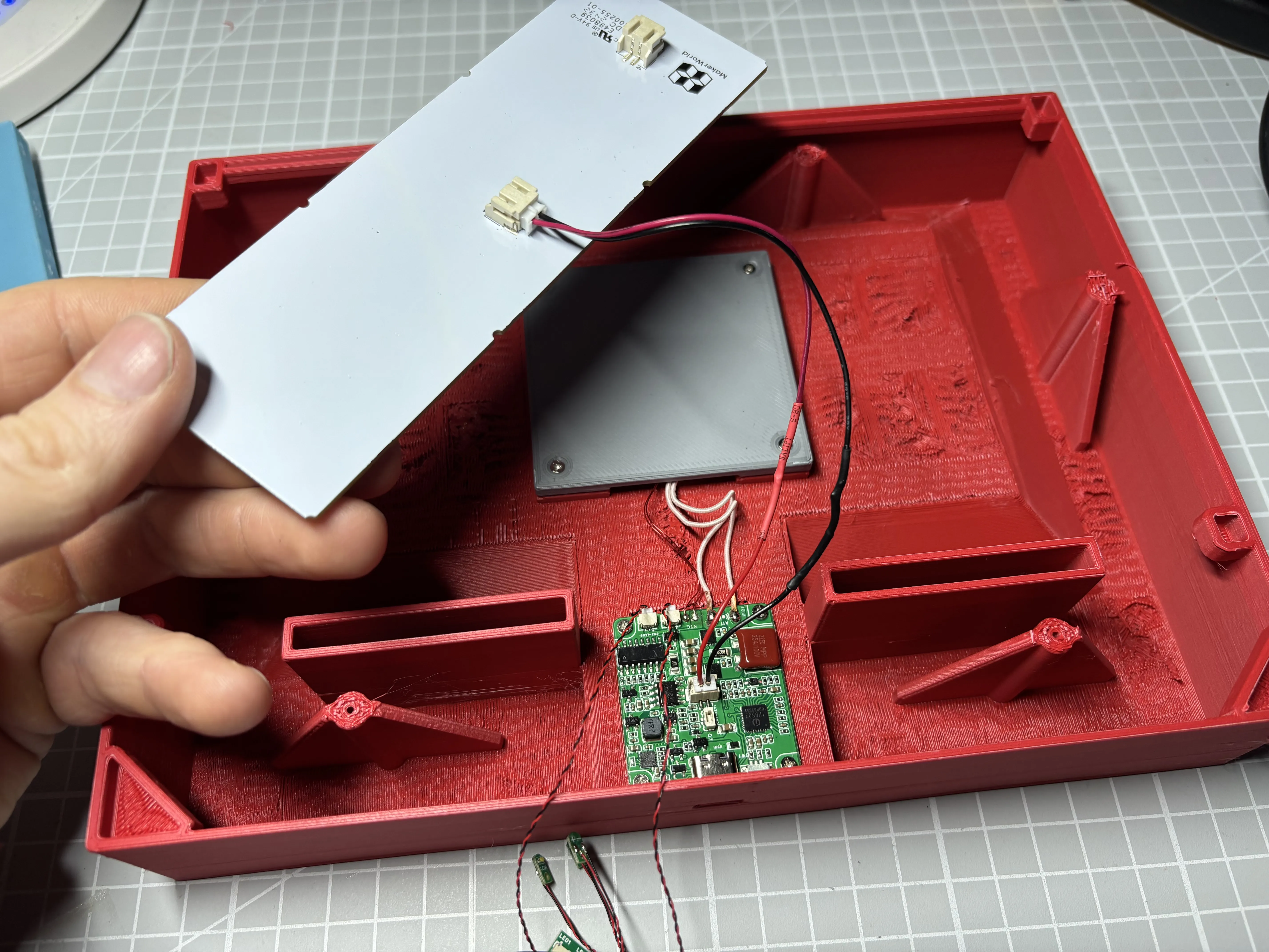 Coin Pusher Royal - Free 3D Print Model - MakerWorld