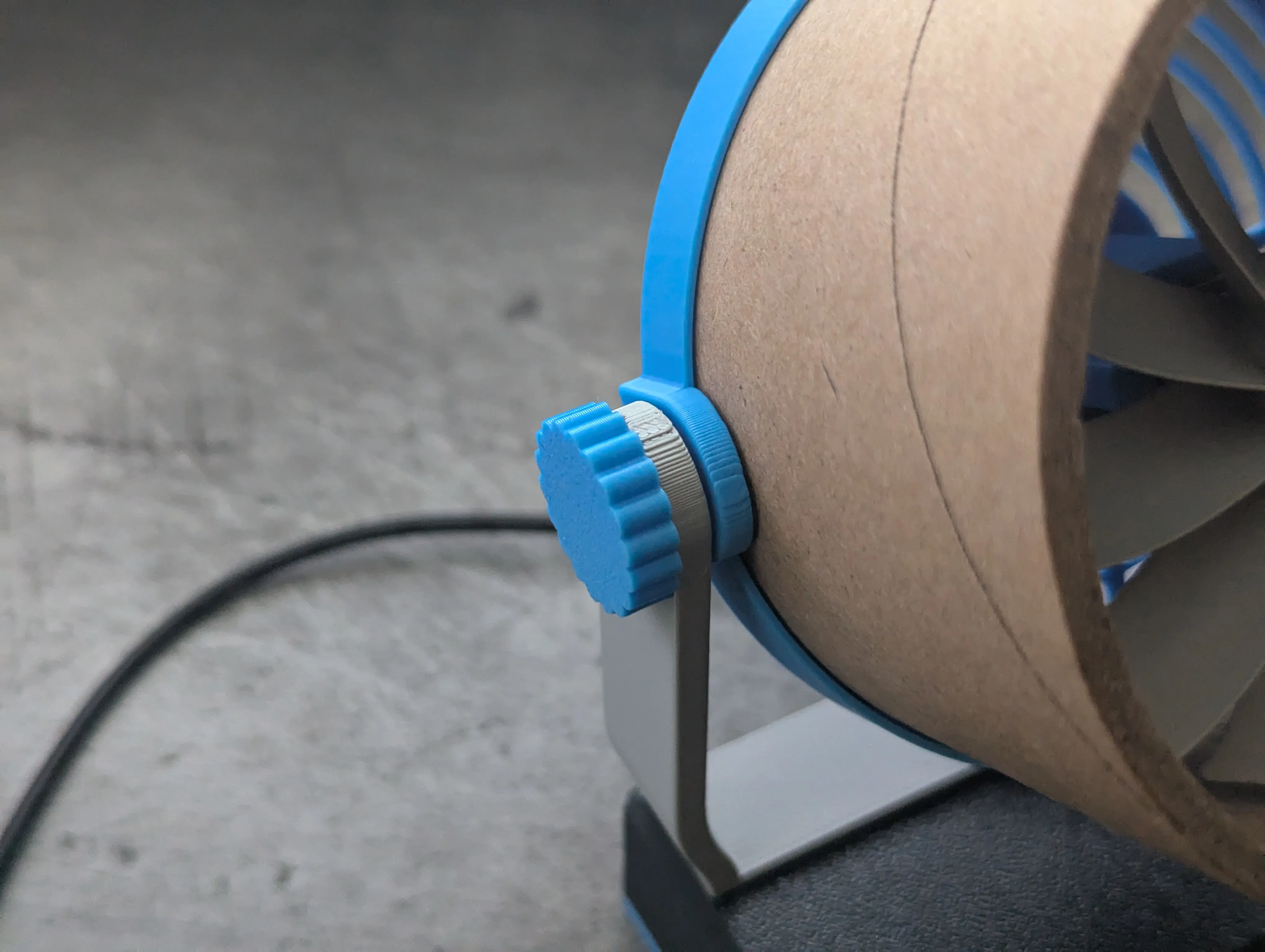 The Spool Fan by Fletch MakerWorld: Download Free 3D Models
